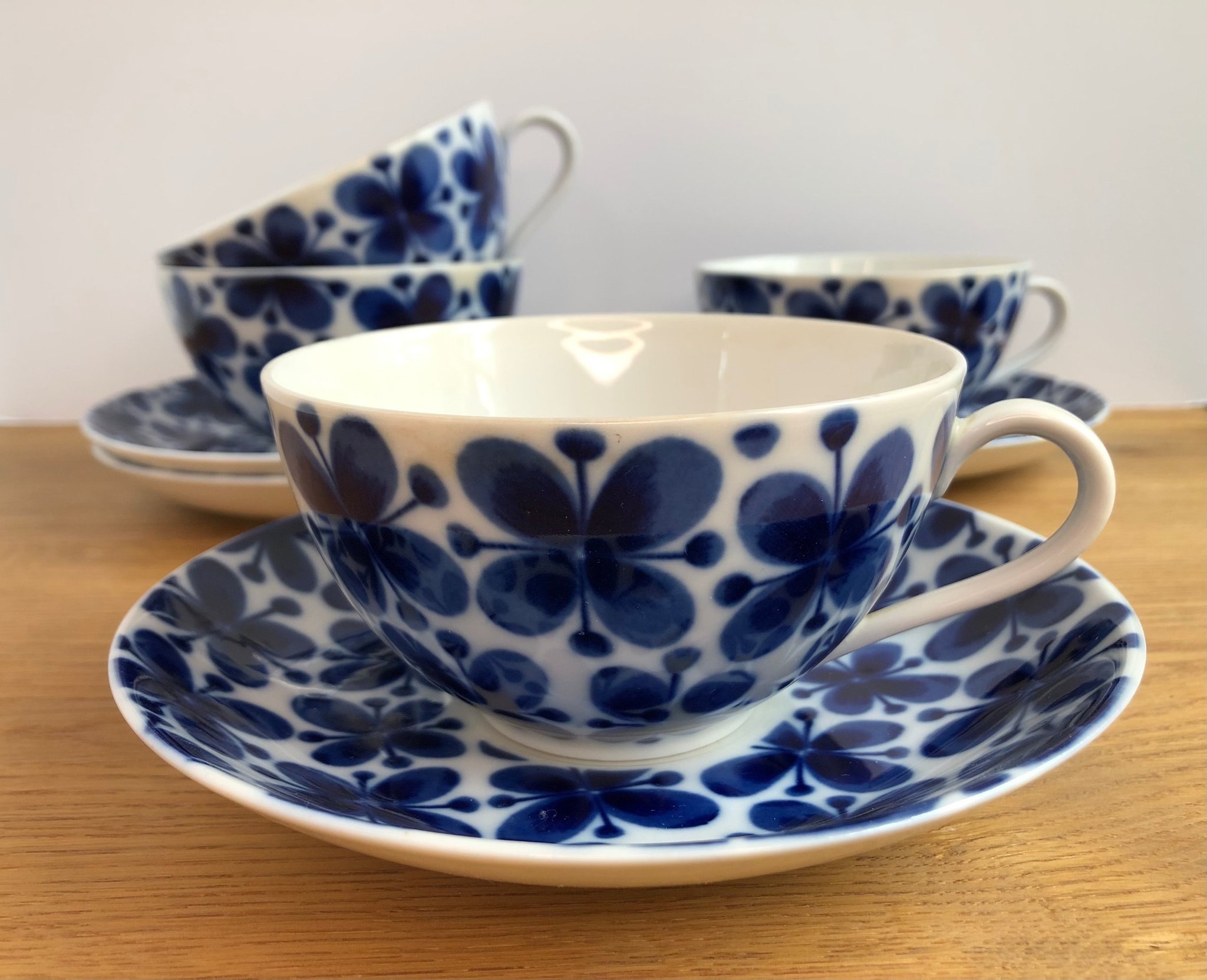 Rörstrand Mon Amie, 4 tekoppar med fat, vintage. | Köp på Tradera ...