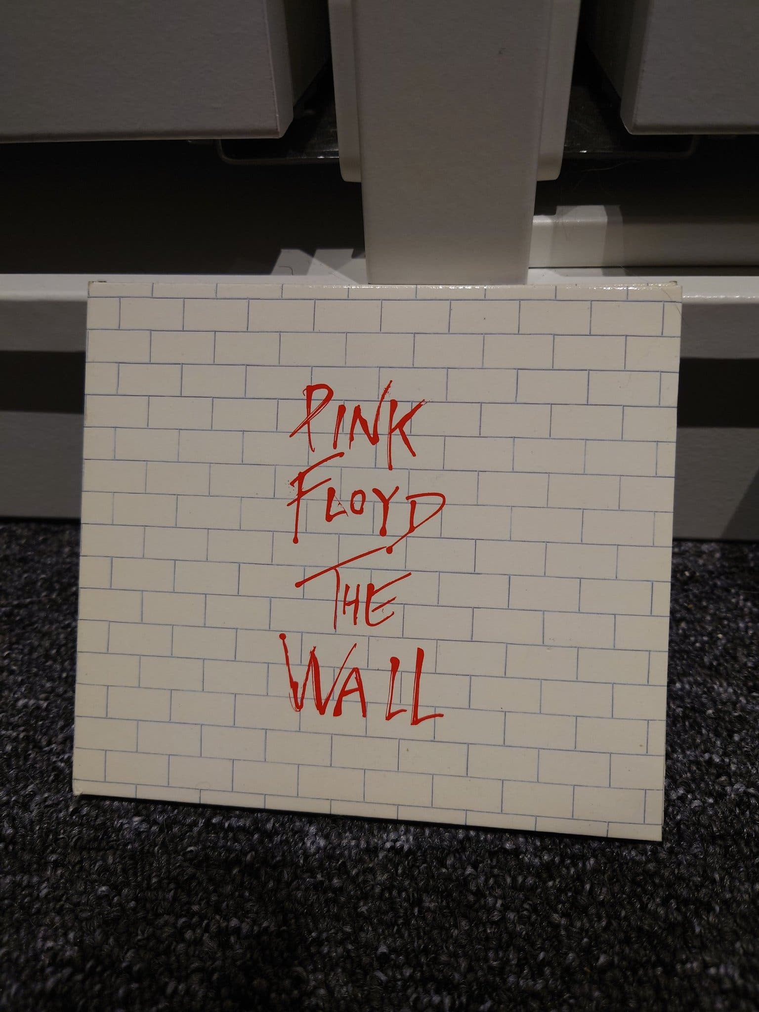 Se produkter som liknar Pink Floyd - The Wall på Tradera (689675217)