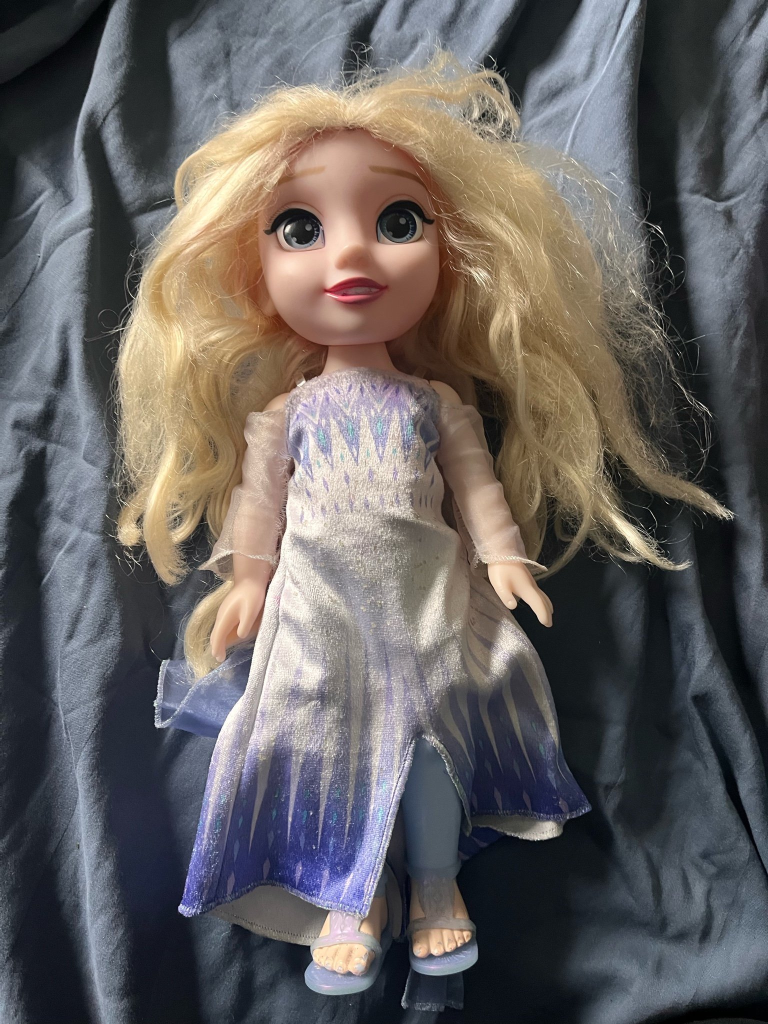 Se produkter som liknar Frozen Elsa på Tradera (637949789)