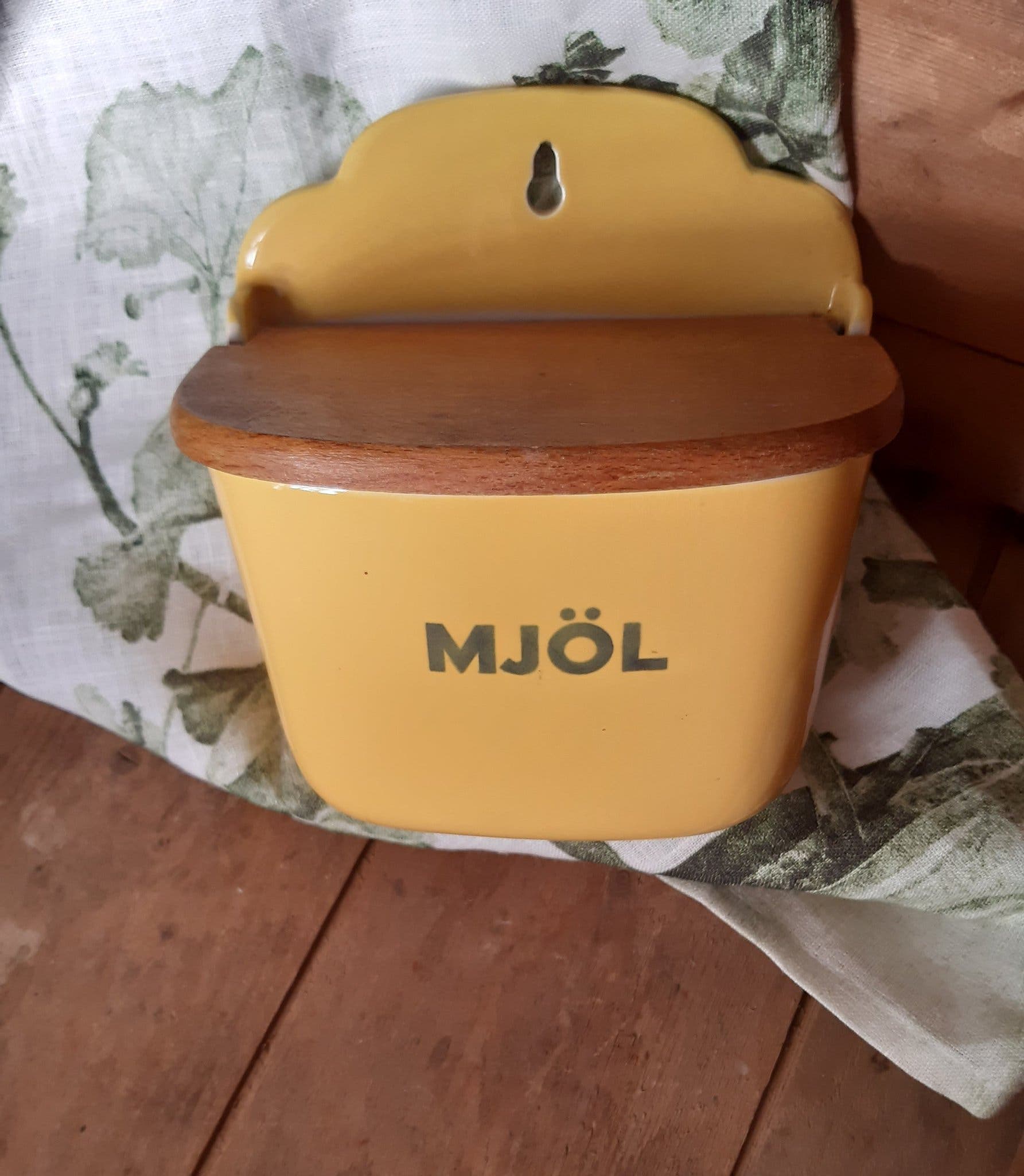 Skeppa m trälock porslin MJÖL Aluminia Denmark .. | Köp på Tradera ...