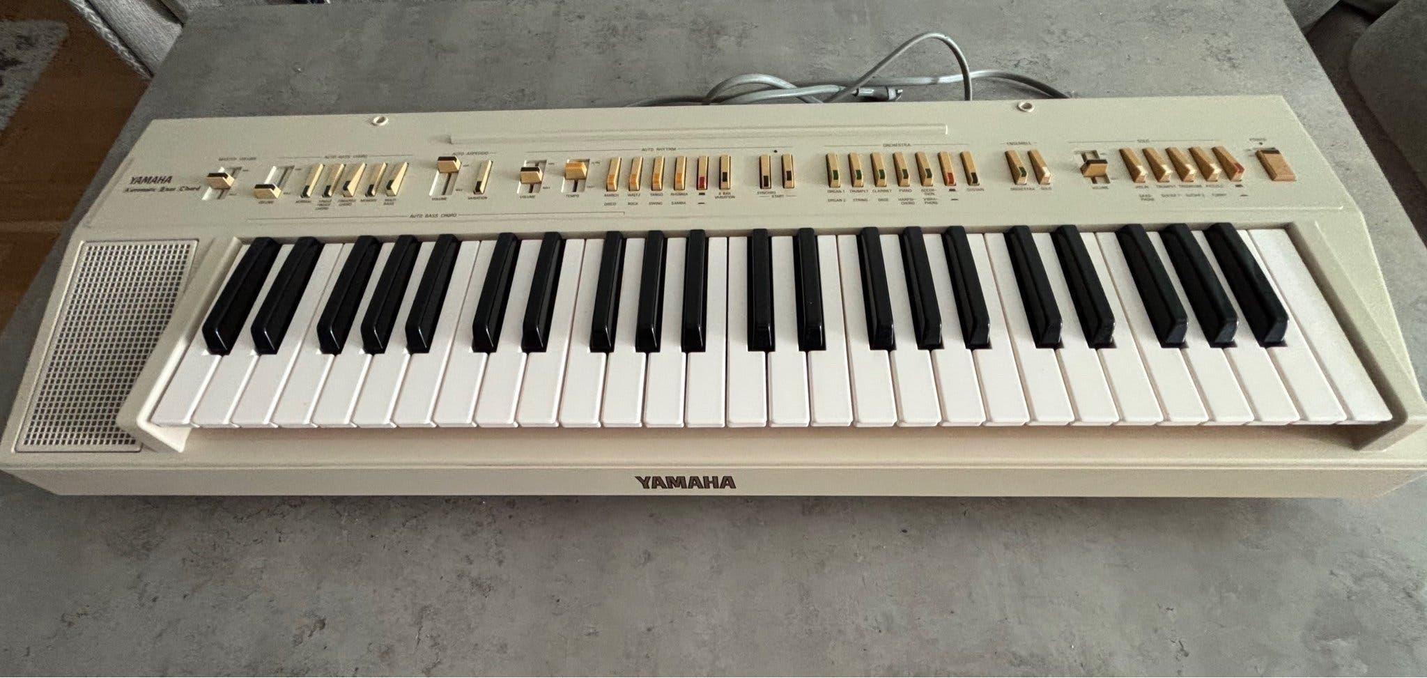 Se produkter som liknar Tillfälle! Yamaha PS-30 Porta.. på Tradera ...