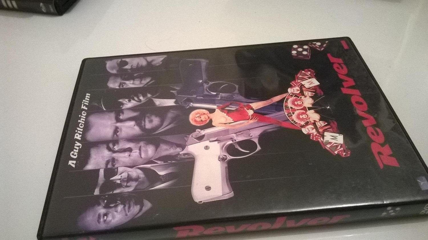 Se produkter som liknar Revolver Guy Ritchie Jason St.. på Tradera ...