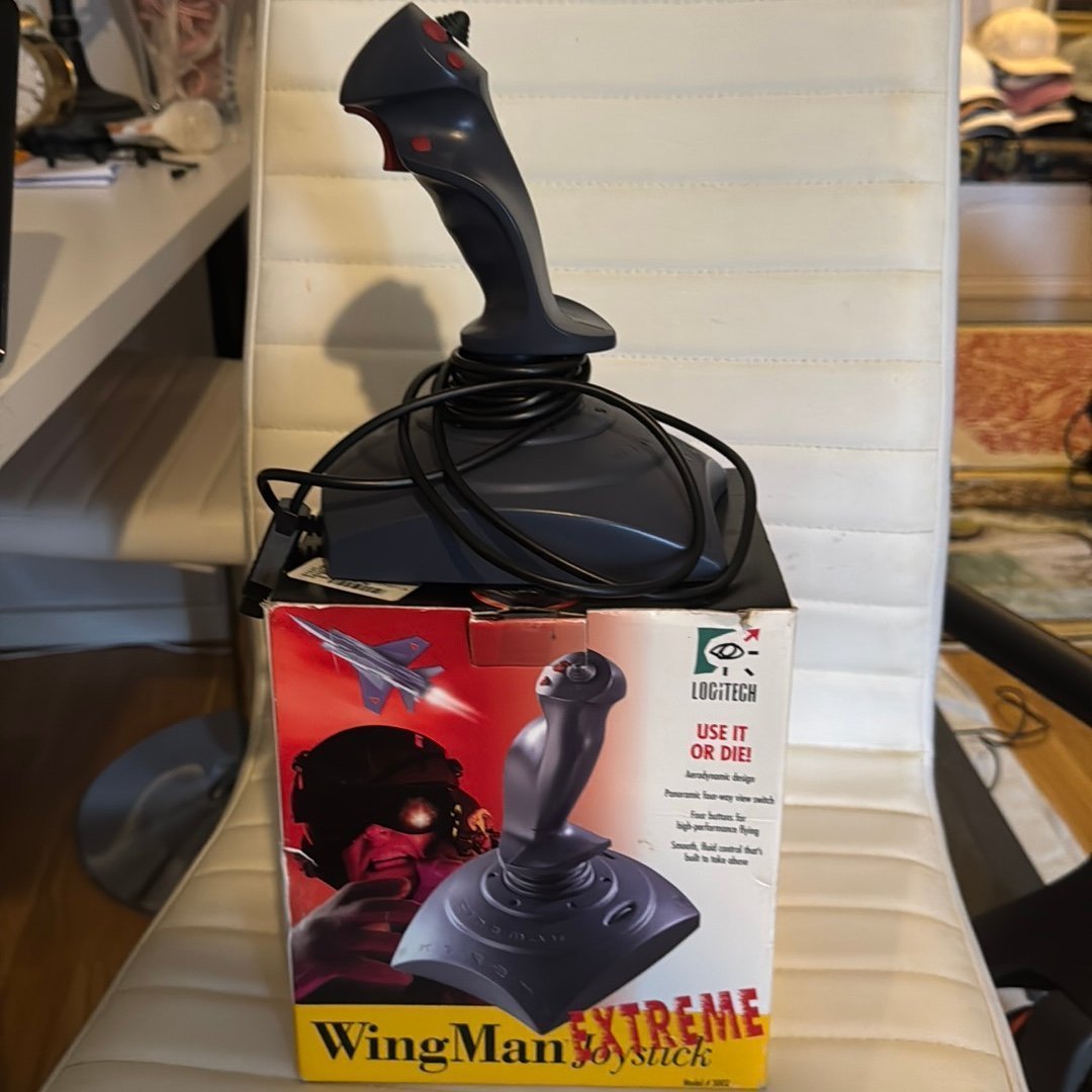 Se produkter som liknar Logitech WingMan Extreme Joys.. på Tradera ...