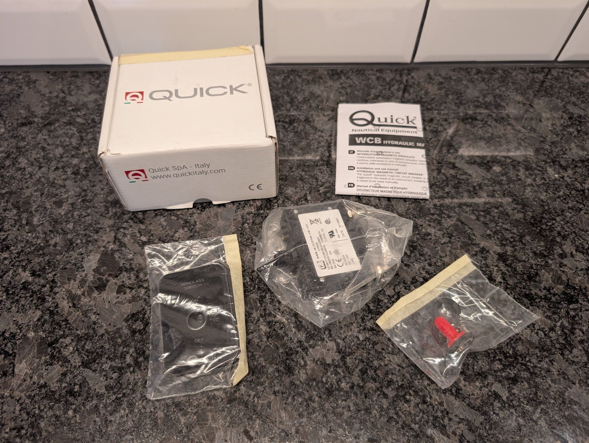 Automatsäkring Quick Windlass Switch, 40 A | Köp på Tradera (708390268)