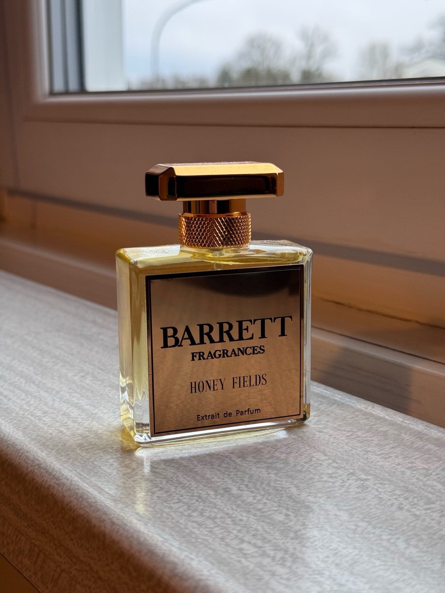 Se produkter som liknar Barrett Fragrances Honey Fiel.. på Tradera ...