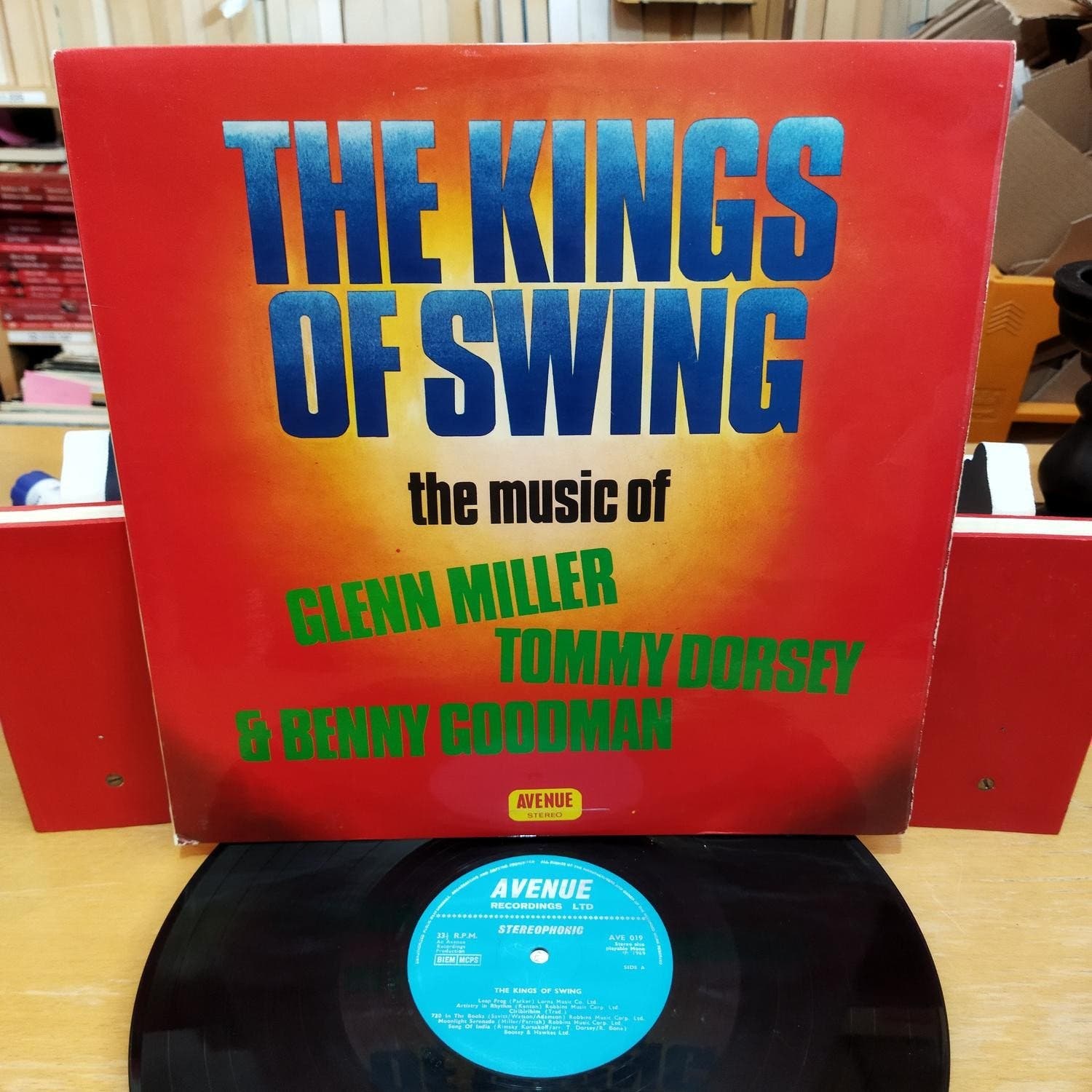 The Clive Allan Orchestra And Singers - The Kin.. | Köp på Tradera ...