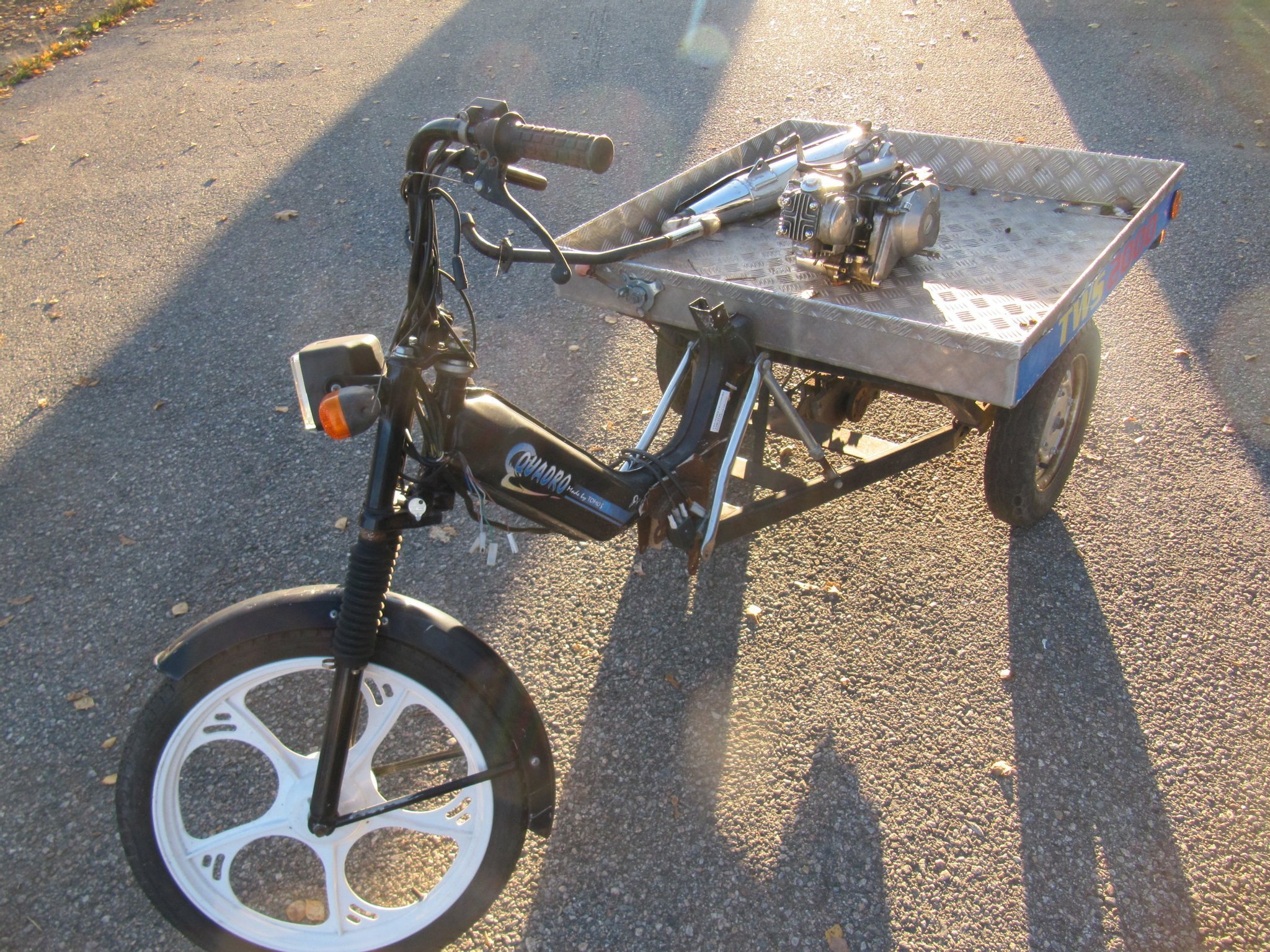 Se produkter som liknar TOMOS QVADRO TWS 2000 FLAK MO.. på Tradera (580383468)