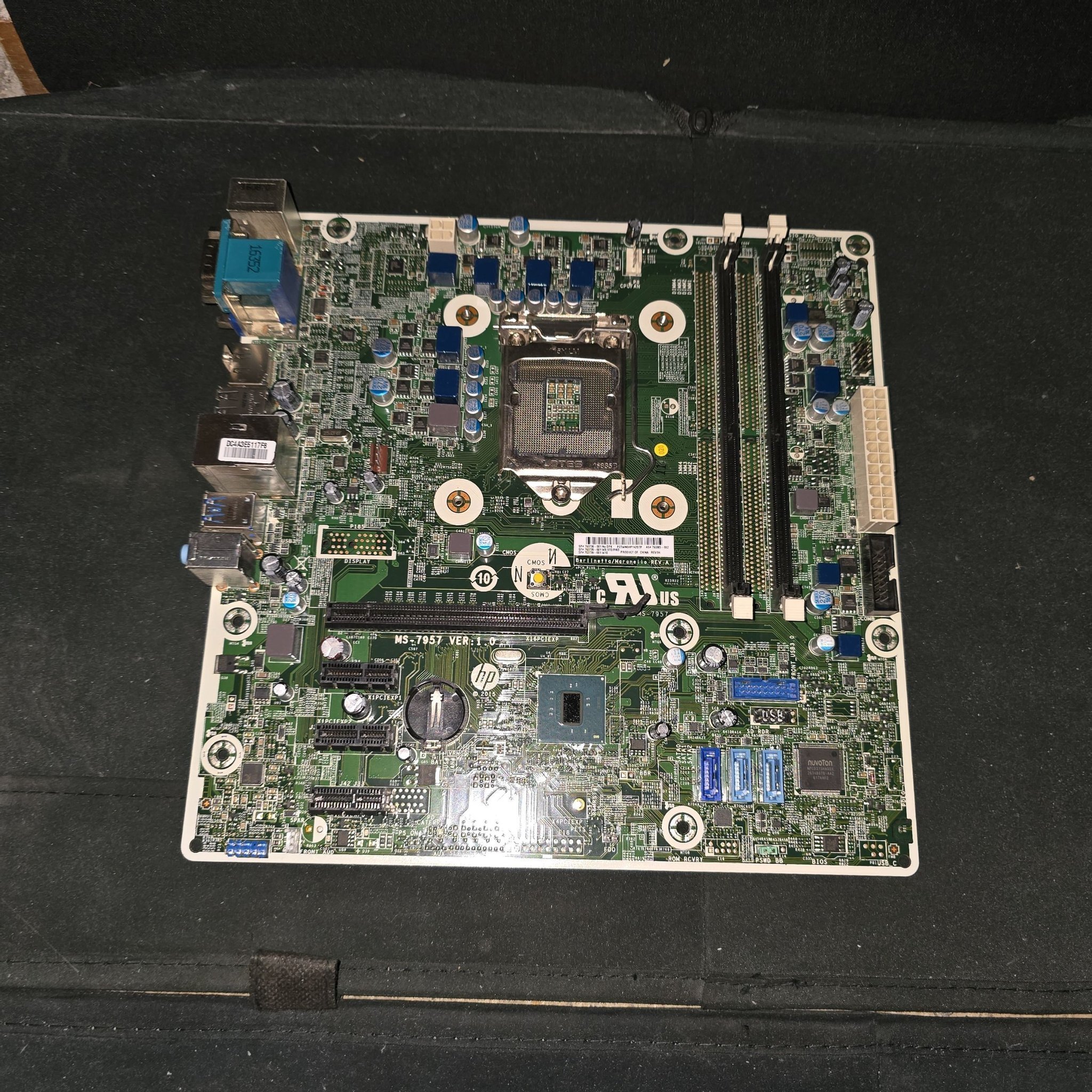 Se produkter som liknar HP MS-7957 Moderkort på Tradera (701989862)