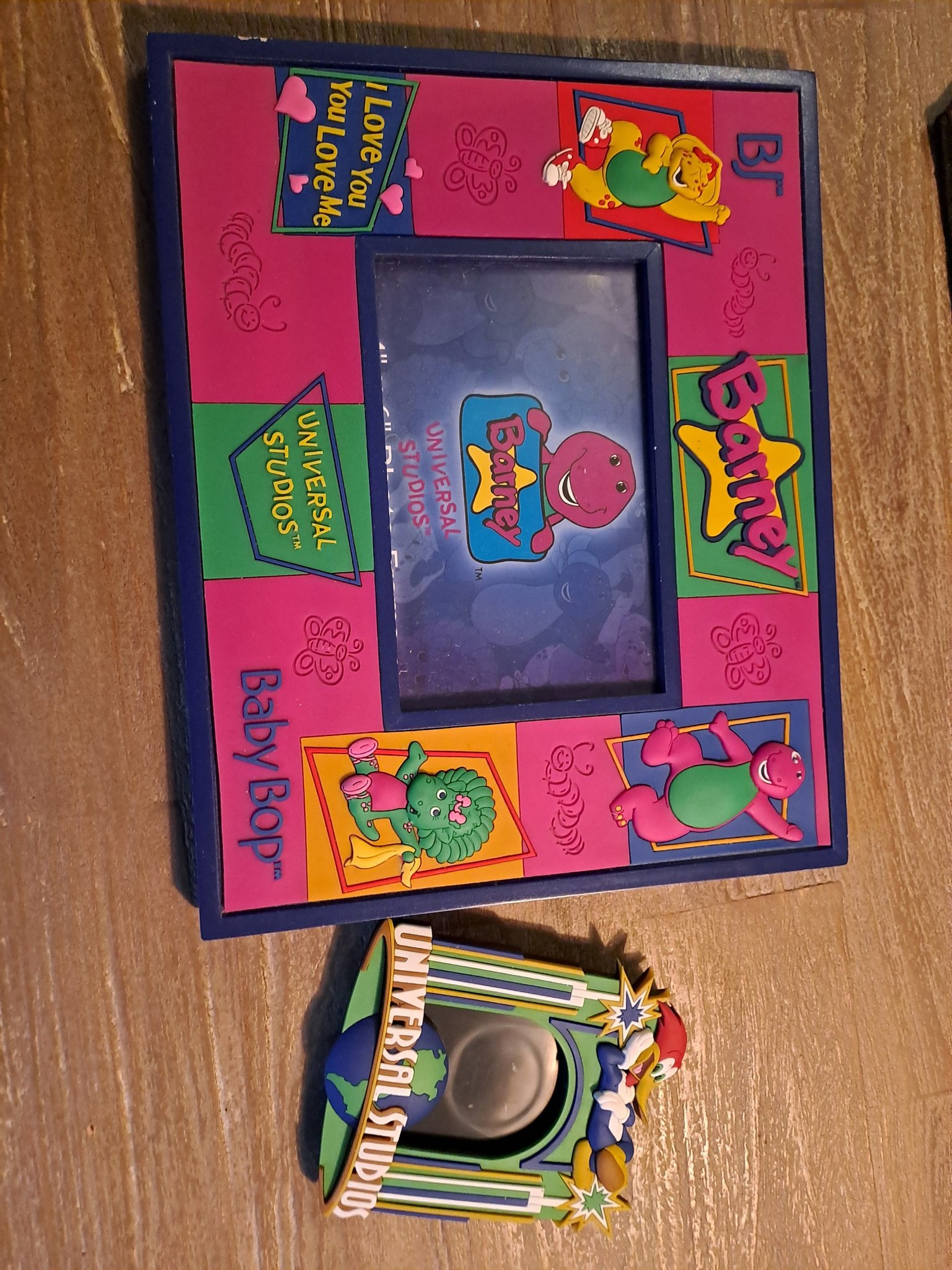 Barney och Universal Studios Fotoramar | Köp på Tradera (694473244)