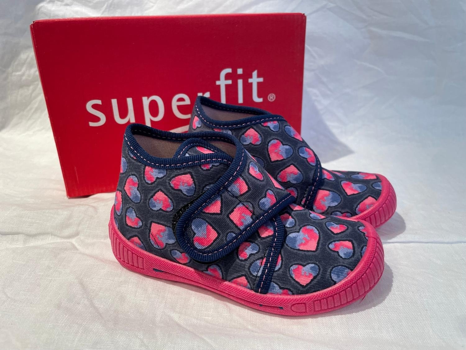 Superfit Toffla blå med hjärtan s.. | Köp från Drömskor på Tradera ...