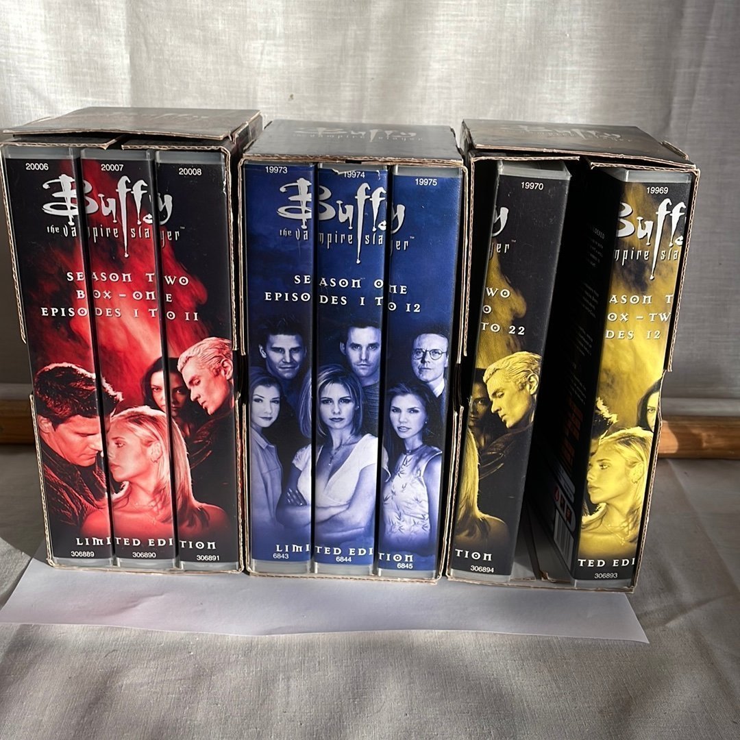 Buffy the Vampire Slayer Limited Edition VHS Bo.. | Köp på Tradera ...