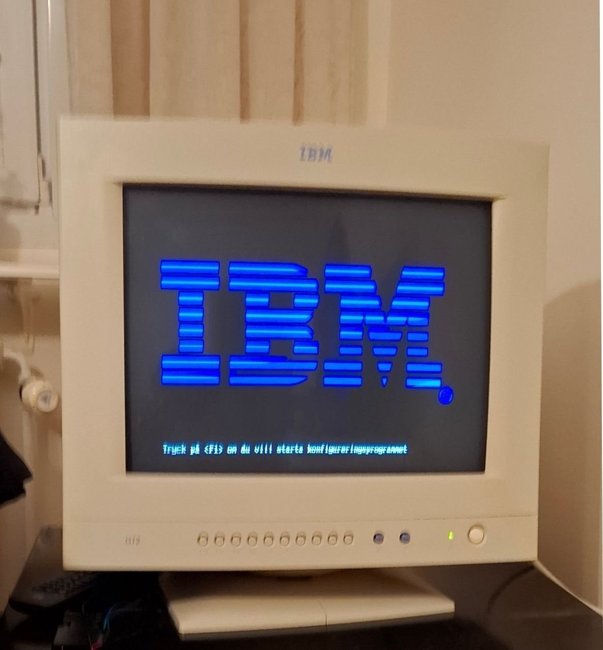 IBM Aptiva Dator med Skärm och Tangentbord | Köp på Tradera (697963544)