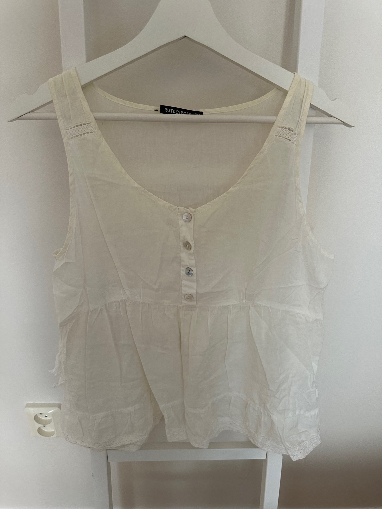 Rut&Circle vit topp, storlek 38 | Köp på Tradera (708526011)