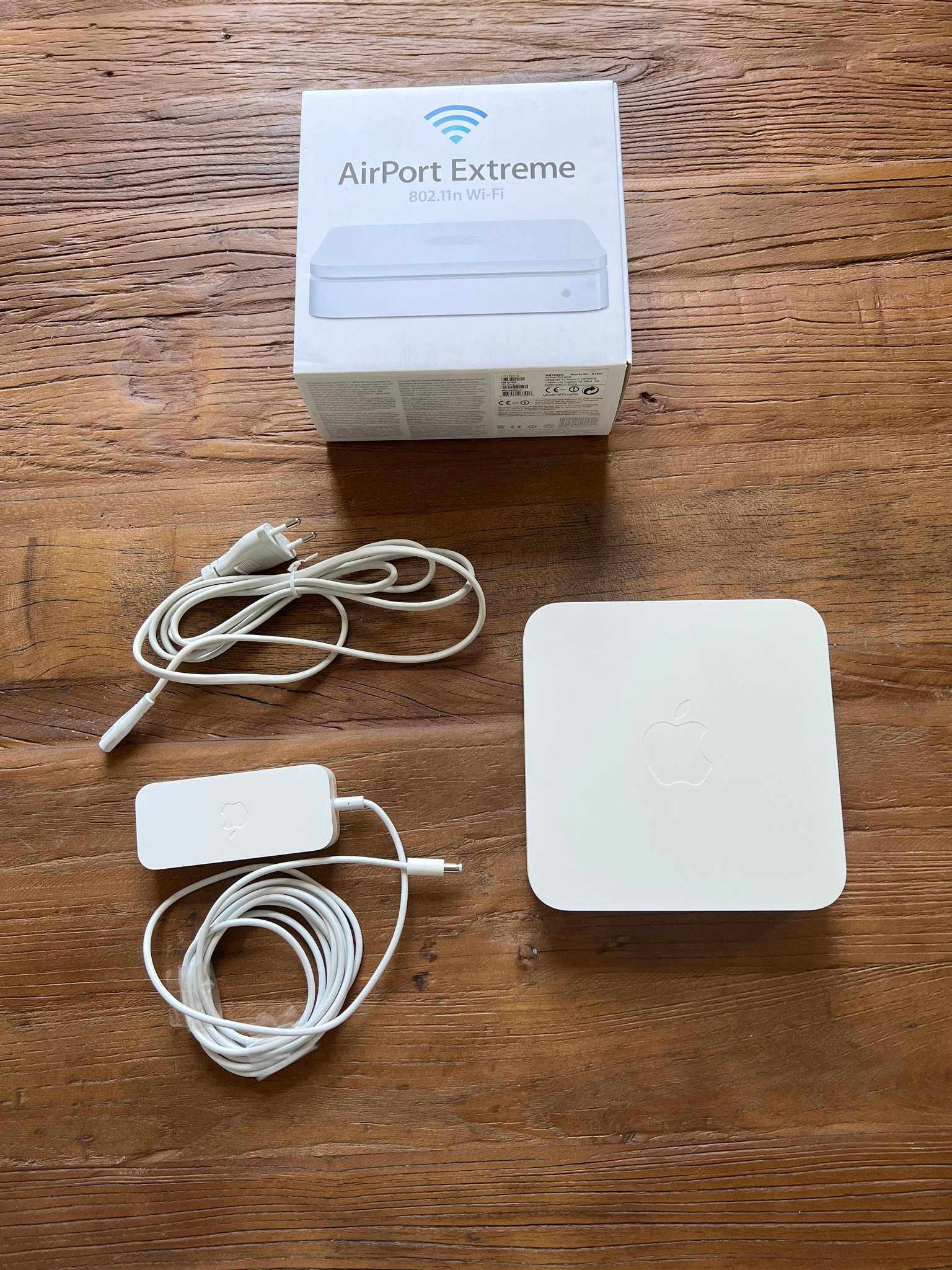 Se produkter som liknar AirPort Extreme 802.11n (5th .. på Tradera ...