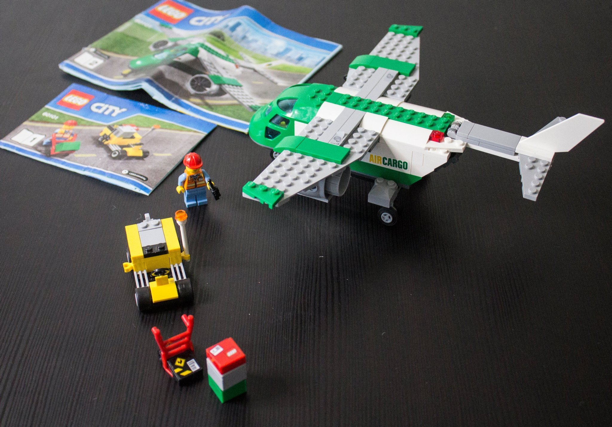 LEGO City 60101 Flygplats - Fraktflygplan - Car.. | Köp på Tradera ...