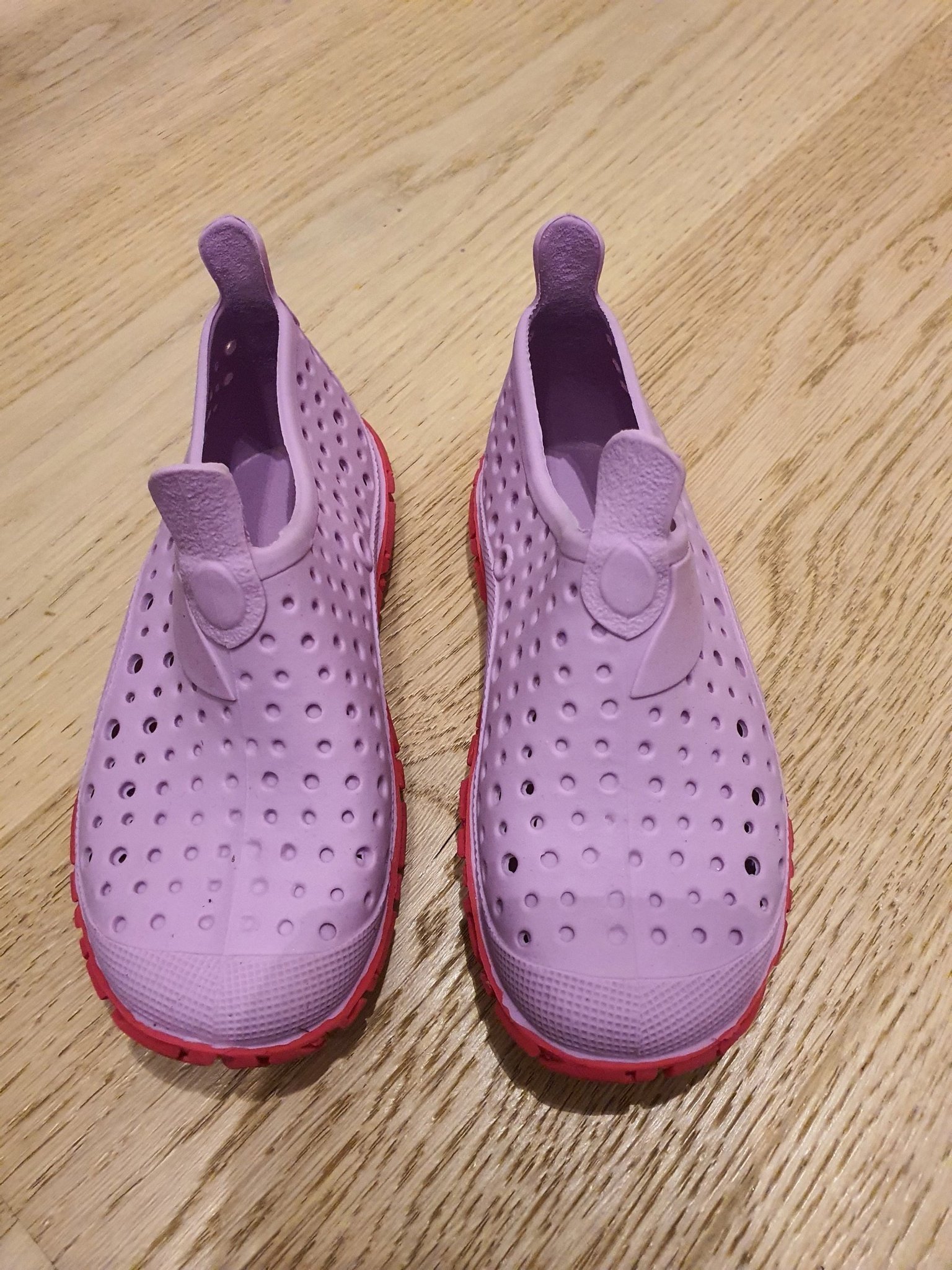 Helt nya rosa simskor / badskor Speedo stl25,5 | Köp på Tradera (733728096)