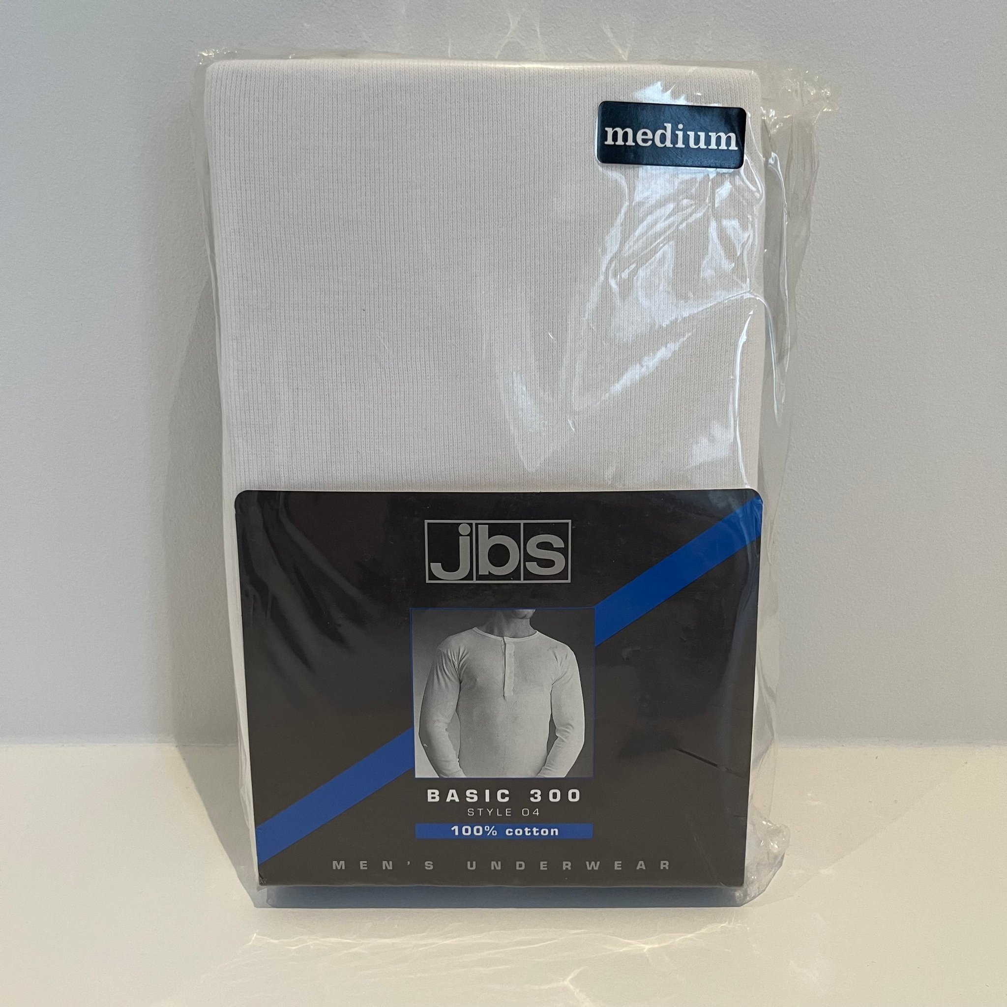 Se produkter som liknar Oanvänd JBS Basic 300 vit und.. på Tradera ...