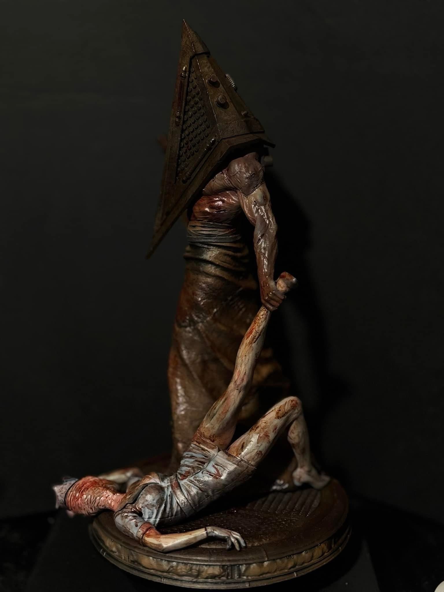 Silent Hill - Pyramid Head Staty | Köp på Tradera (708274825)