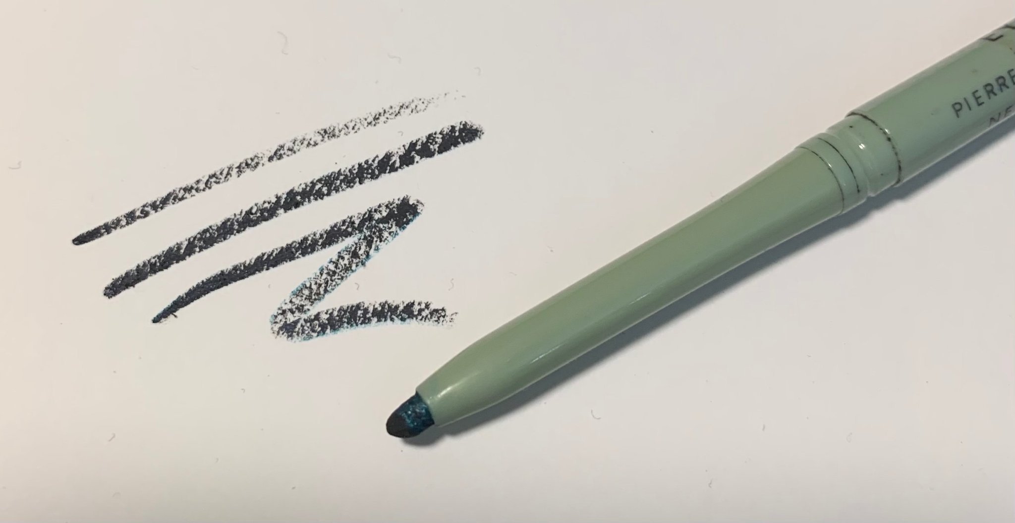 Pierre Robert Eyeliner/Kajal Svart Helt NY!!!!!.. | Köp på Tradera ...