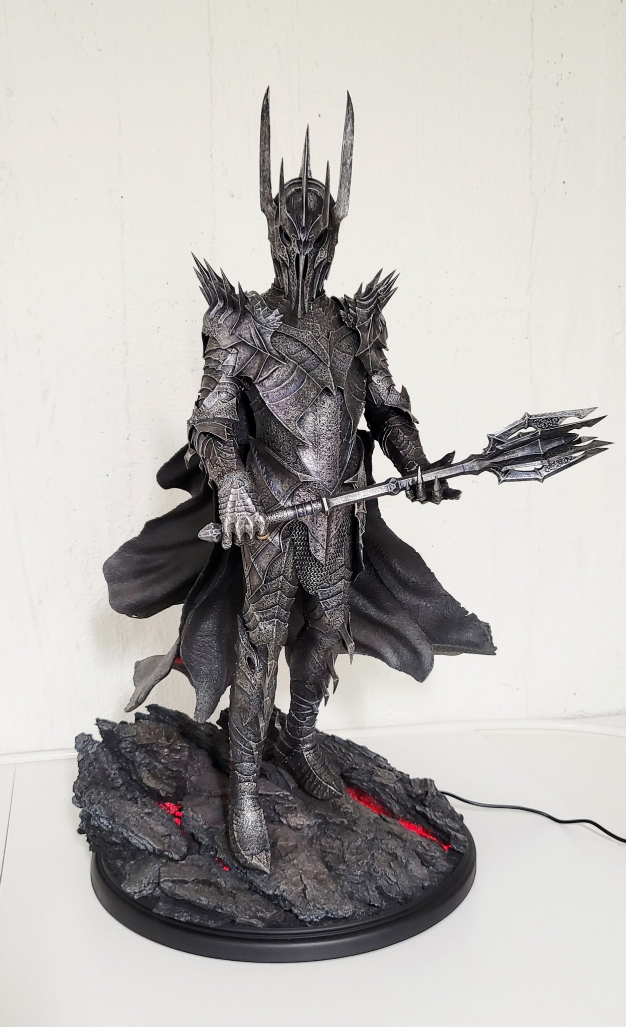 Se produkter som liknar Weta Workshop - Sauron 1:6 sc.. på Tradera ...
