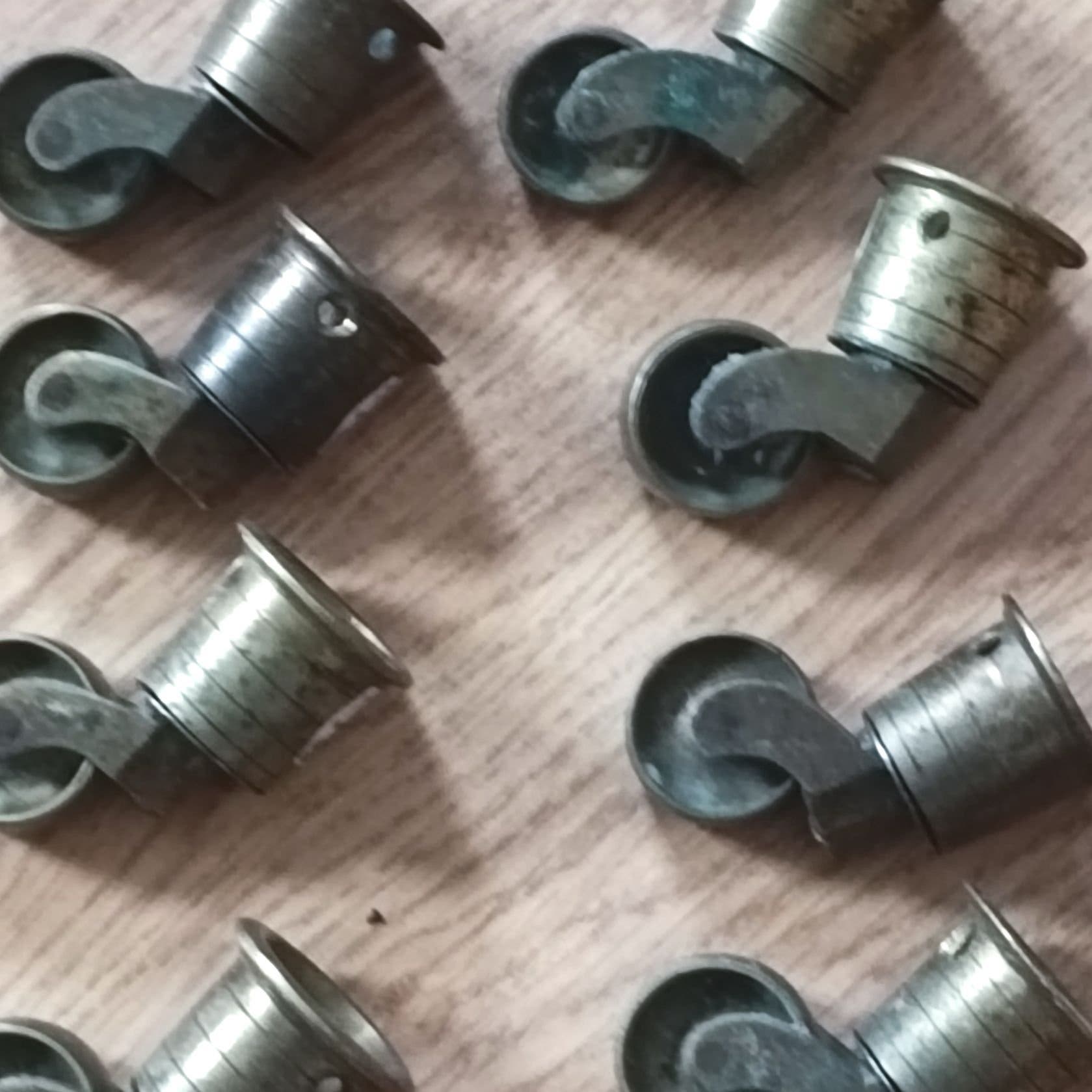8 st vintage mässing möbler hjul (svårt få tag .. | Köp på Tradera ...