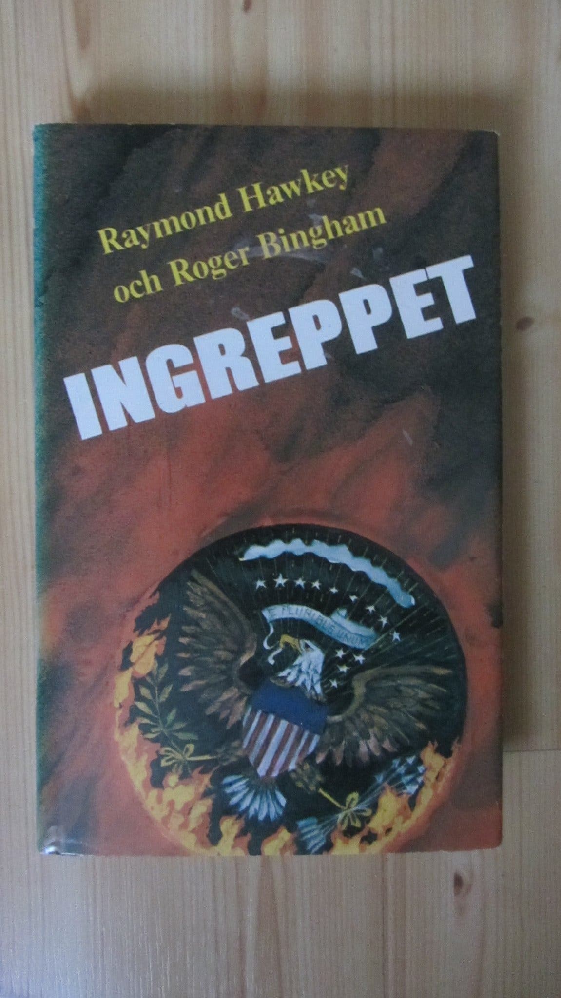Se produkter som liknar Raymond Hawkey, Roger Bingham.. på Tradera ...