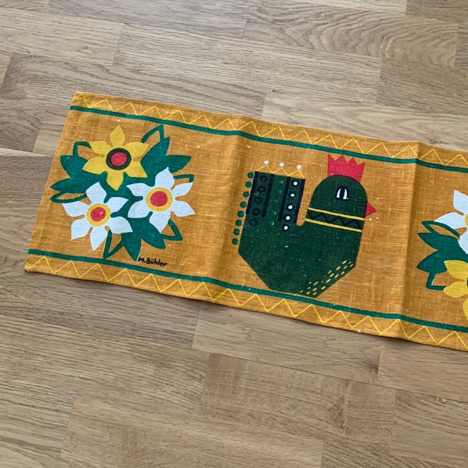 Påsk duk löpare 60-tal tryck retro gul Signatur.. | Köp på Tradera ...
