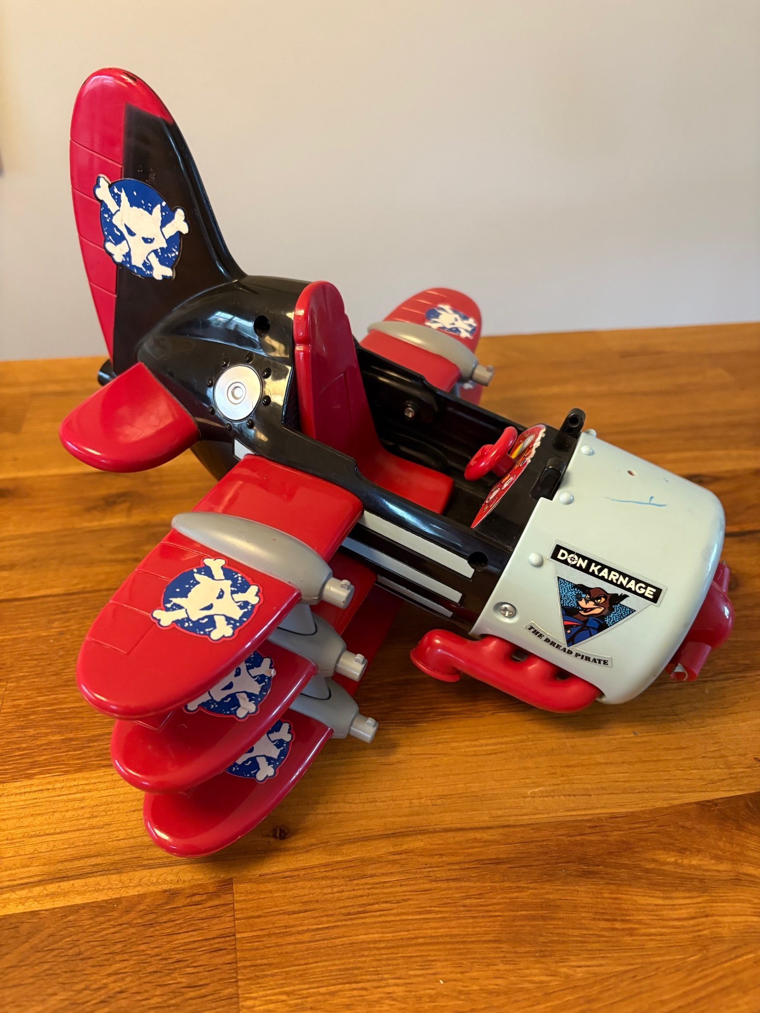 Se produkter som liknar Don Karnage Flygplan Leksak på Tradera (697475282)