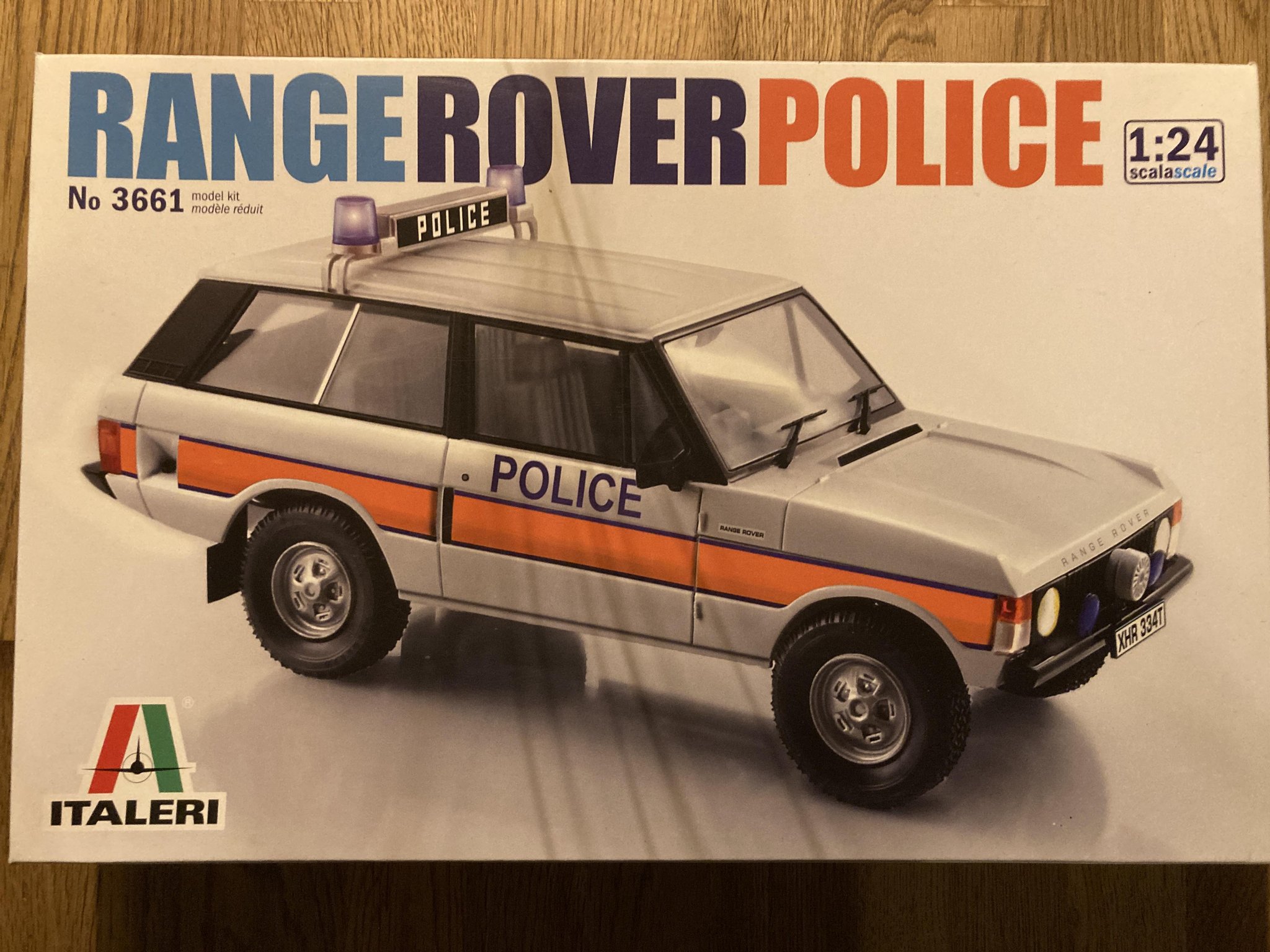 Se produkter som liknar Italeri Range Rover Police Ca.. på Tradera ...