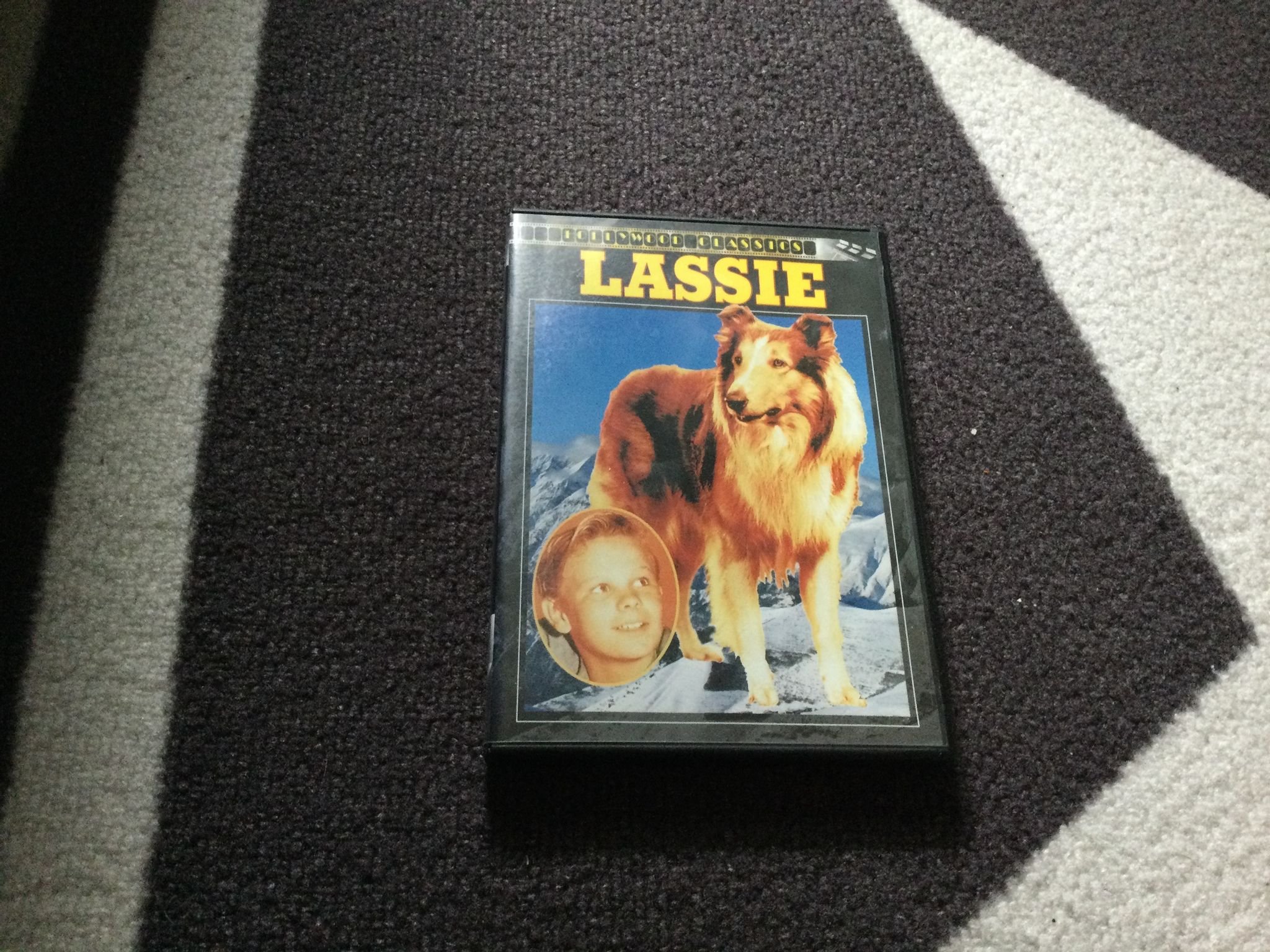 Lassie(Sv Text)(Nyskick)SÄLLSYNT Utgåva(Lassie .. | Köp på Tradera ...