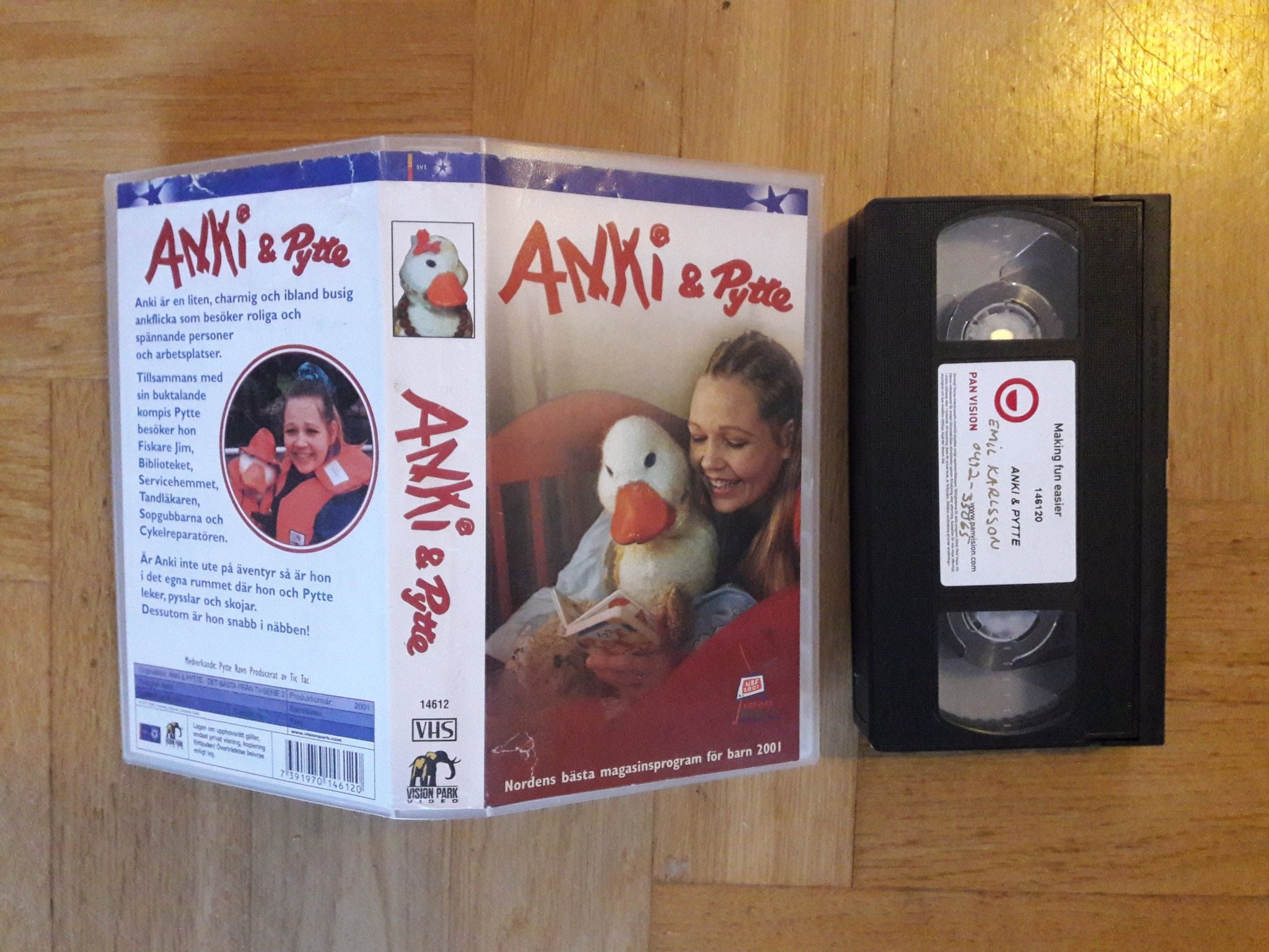 VHS FILM ANKI OCH PYTTE 2001 | Köp på Tradera (576914371)