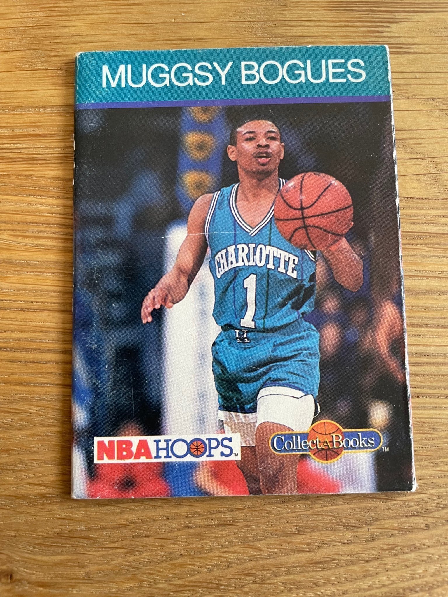 Se produkter som liknar Muggsy Bogues NBA Hoops Colle.. på Tradera ...