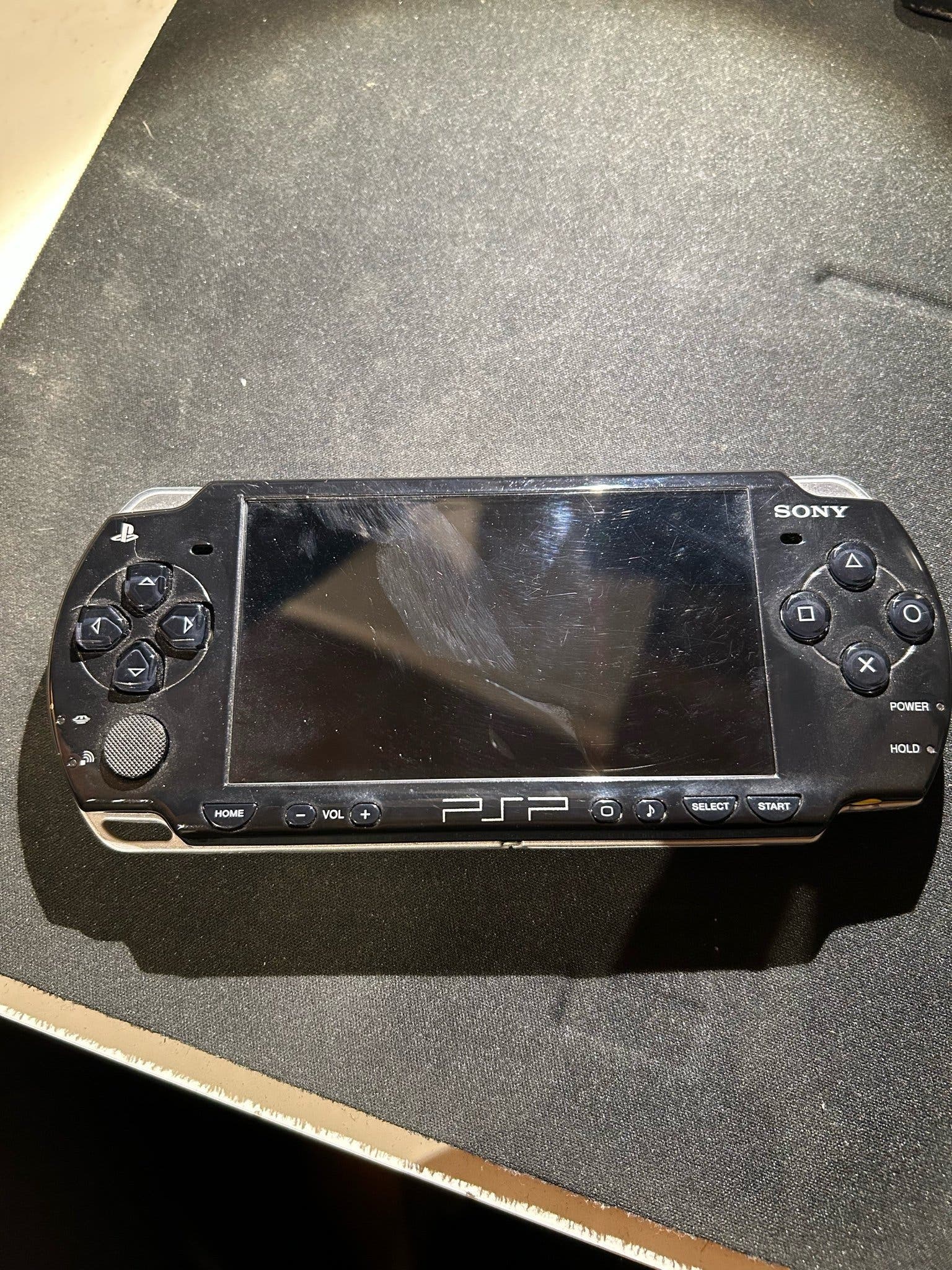 Se produkter som liknar Sony PSP-2004 PB på Tradera (646871125)