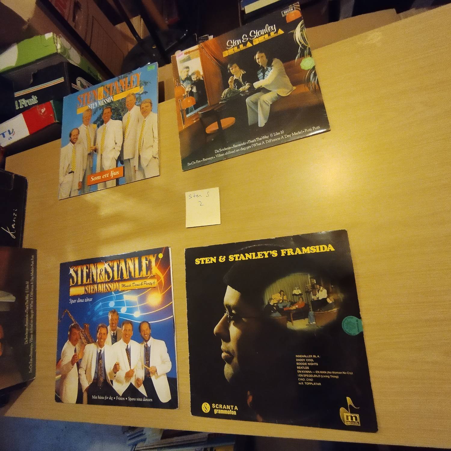 Se produkter som liknar 1 packe 12" vinylskivor med/a.. på Tradera ...