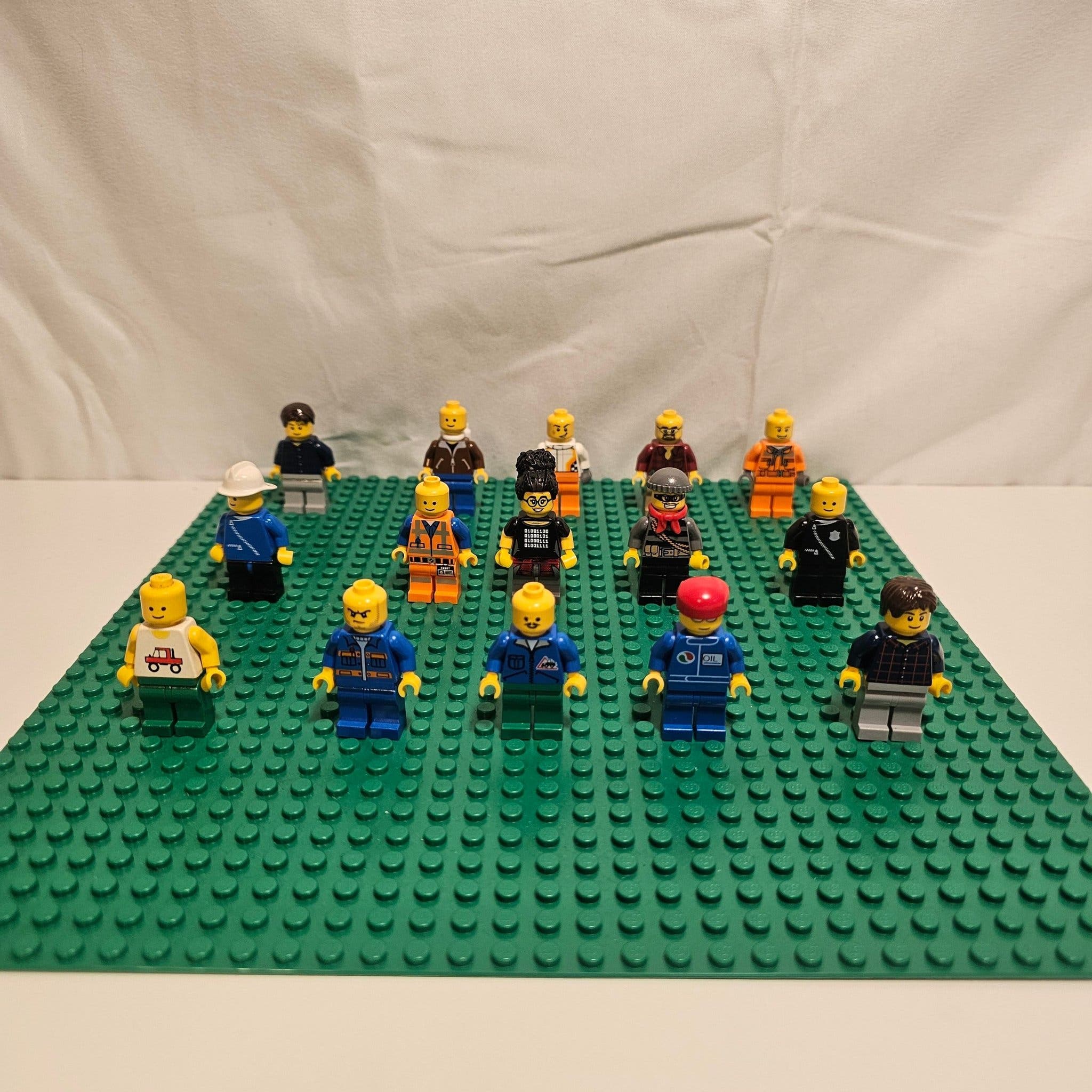 Lego Minifigurer - Samling av Figurer / gubbar | Köp på Tradera (723083266)
