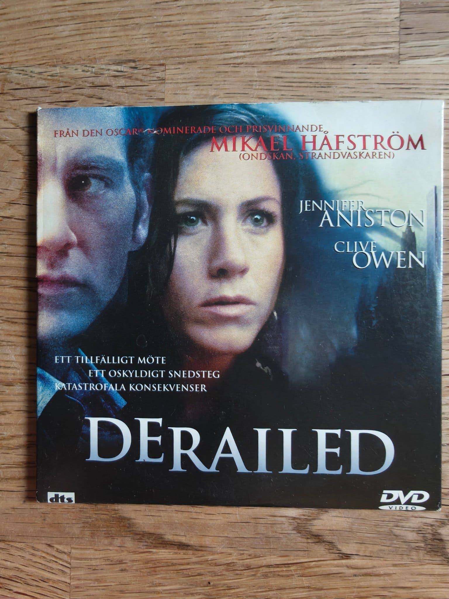 Derailed - DVD med Jennifer Aniston och Clive O.. | Köp på Tradera ...