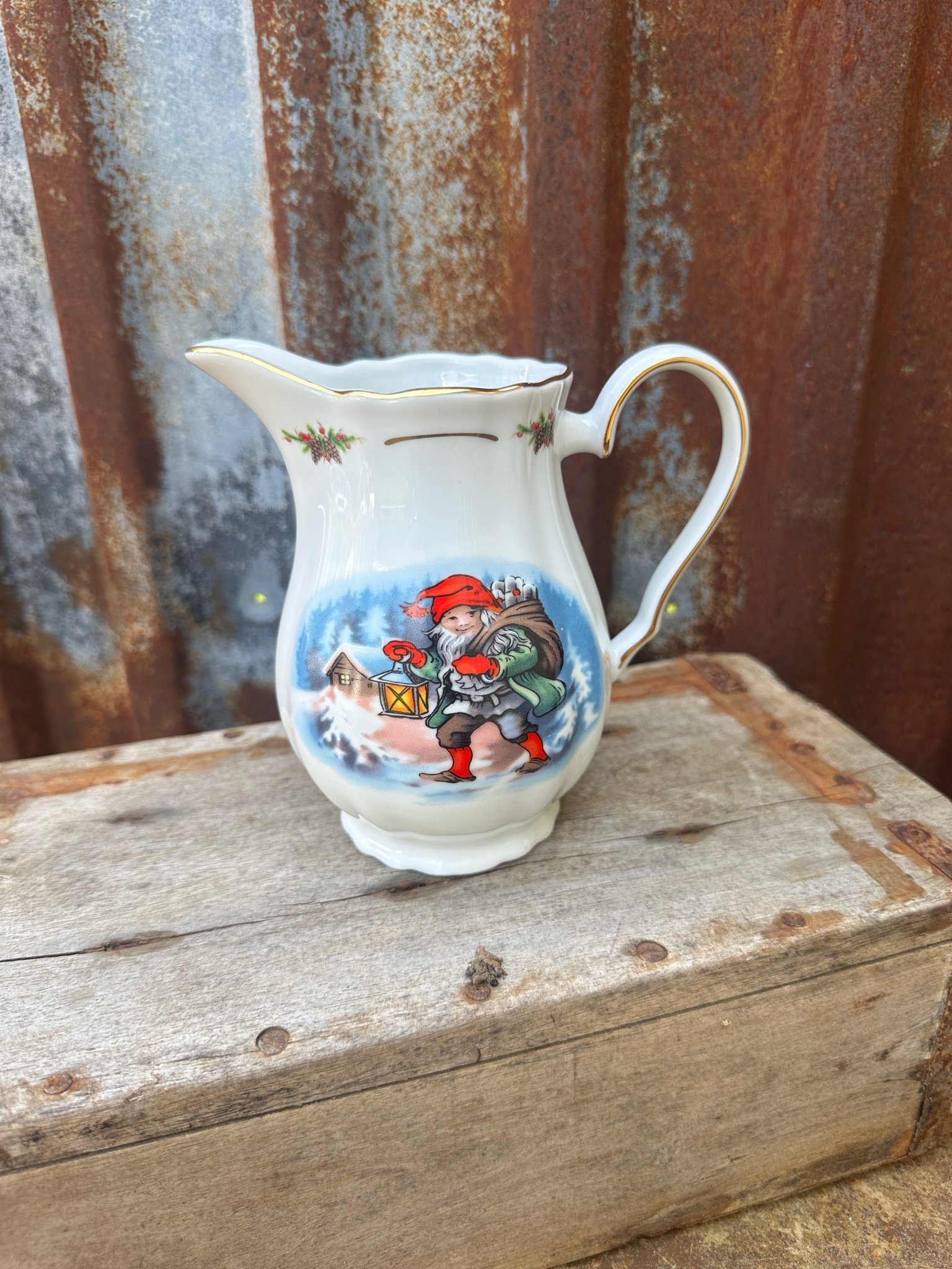 Kanna med tomtar Gammeldags jul av Lars Carlsso.. | Köp på Tradera ...