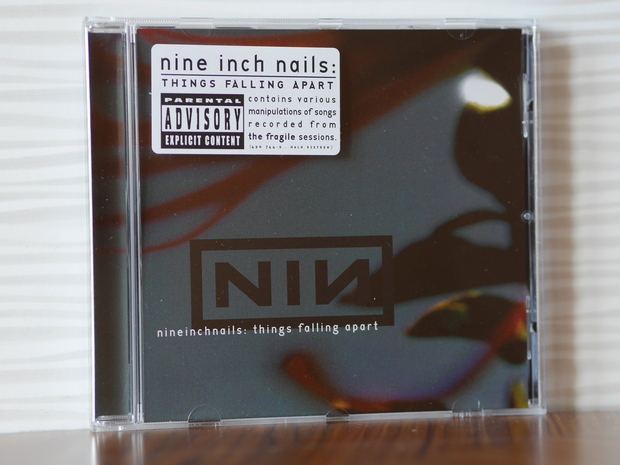 Nine Inch Nails - Things Falling Apart | Köp på Tradera (633912673)