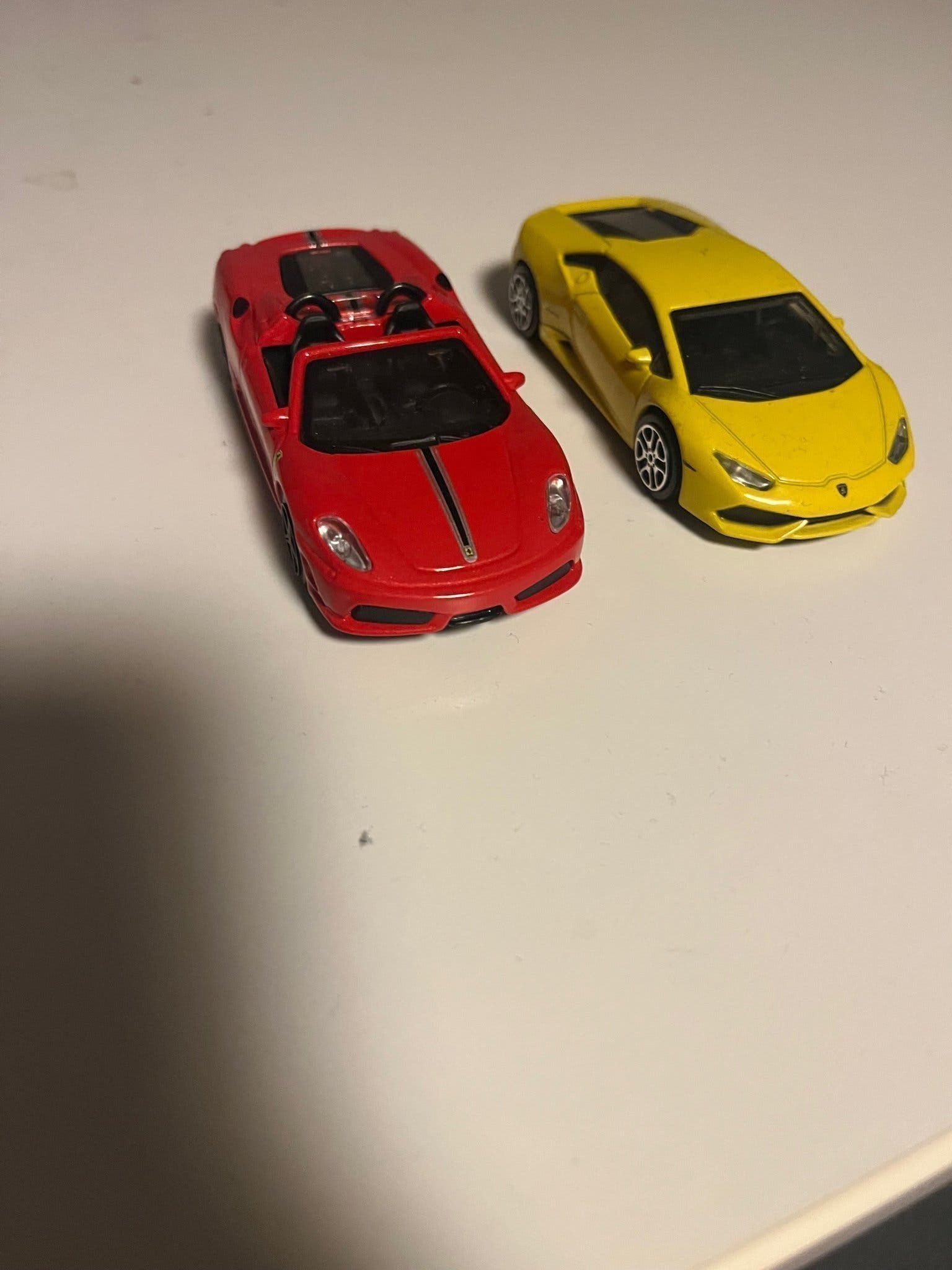 Ferrari och Lamborghini modell bilar | Köp på Tradera (704310771)