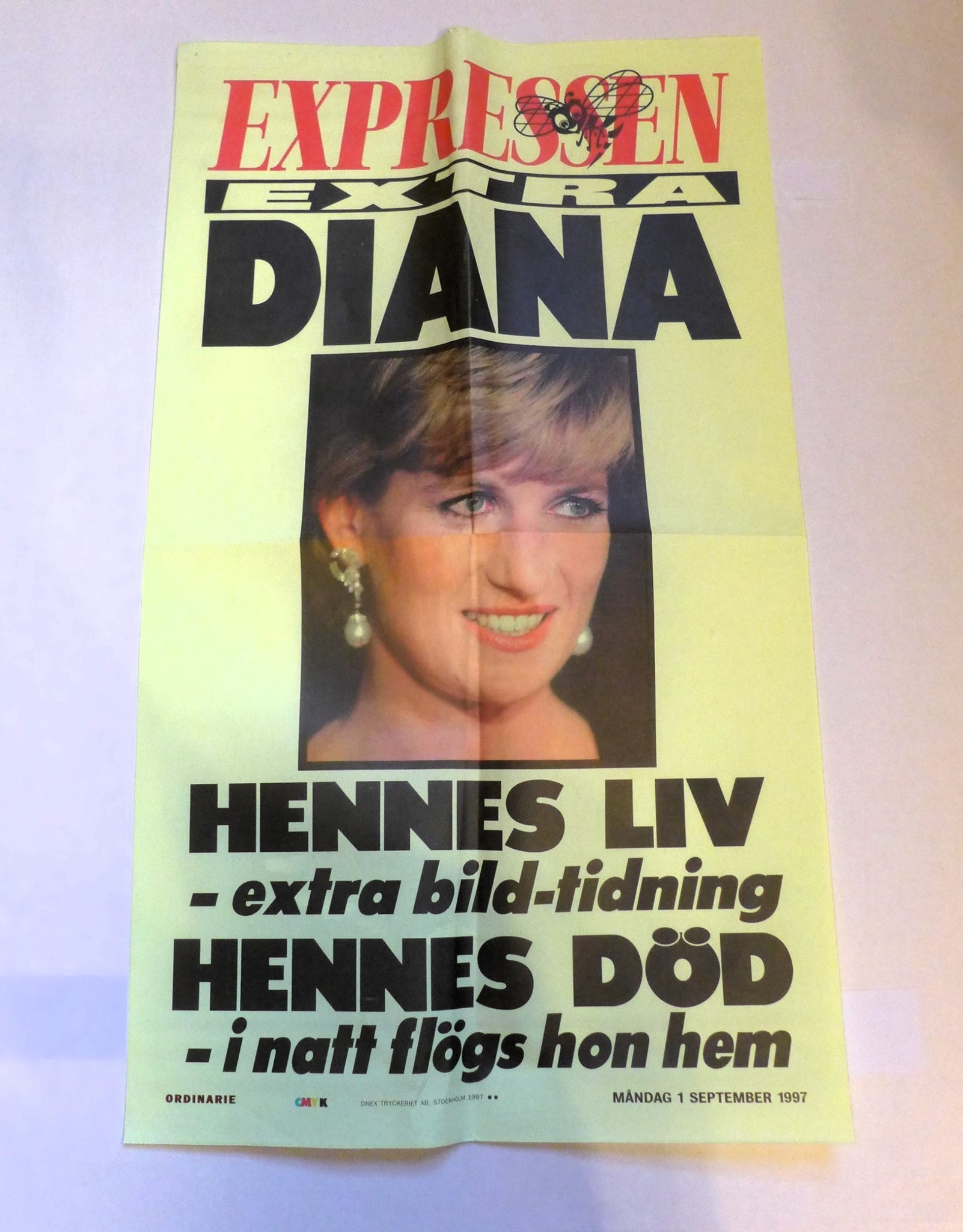 Se Produkter Som Liknar Löpsedel Expressen 1 9 1997 På Tradera
