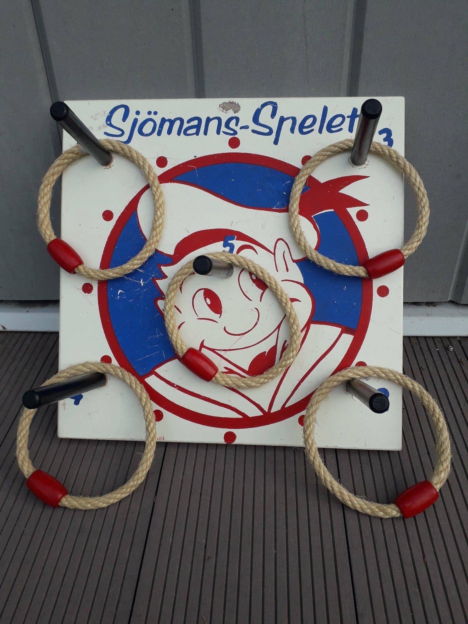 Se produkter som liknar Ett Gammalt Ringspel Från 40-.. på Tradera ...