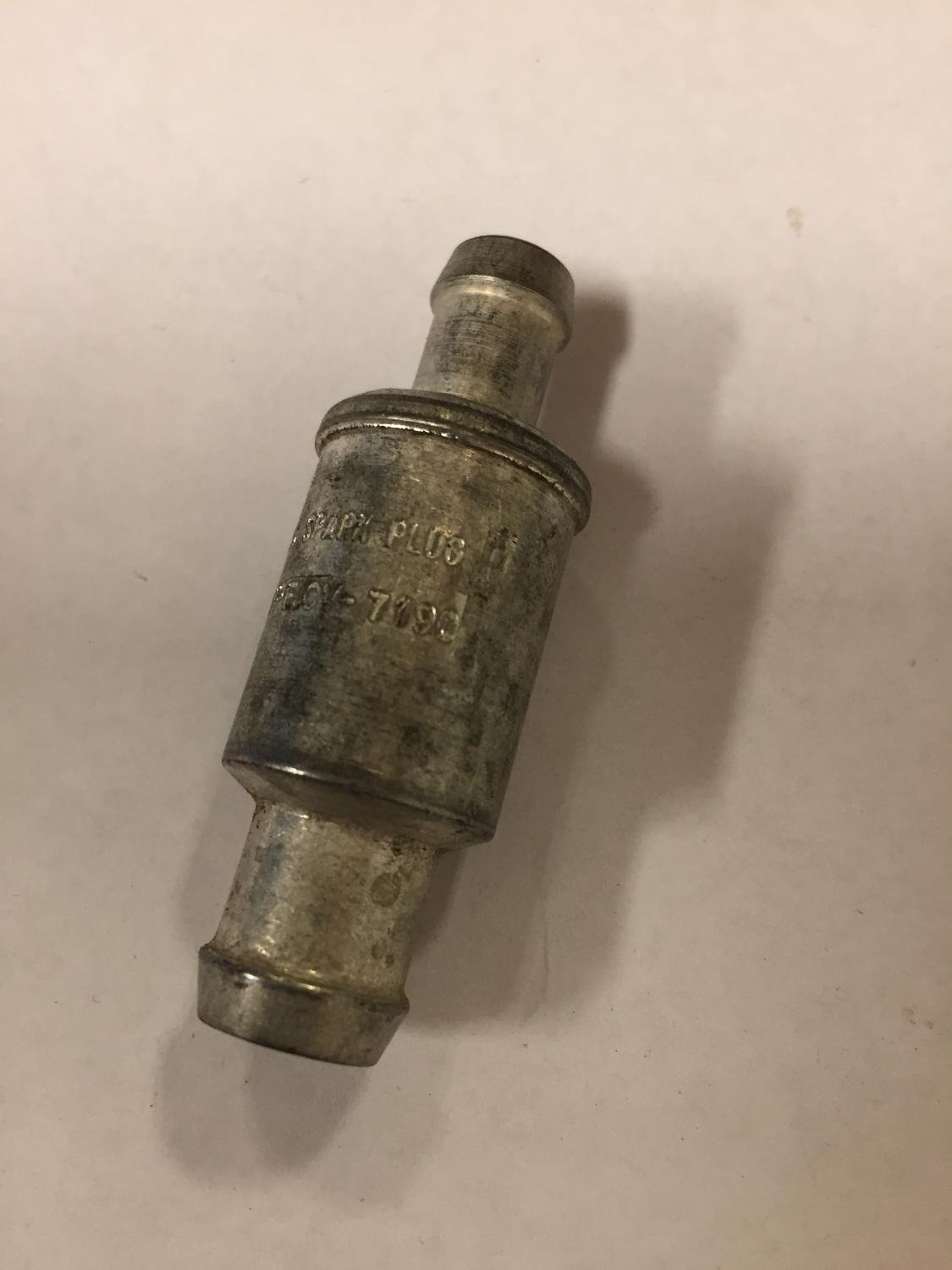 PCV VENTIL AMC OLDS CADILLAC V8 287-327 1963-80.. | Köp på Tradera ...