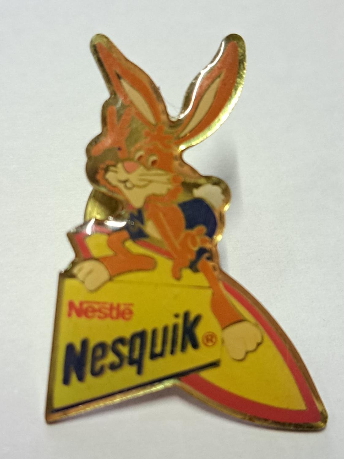 Nestle Nesquik Rabbit Retro Collector's Pin | Köp på Tradera (598844605)