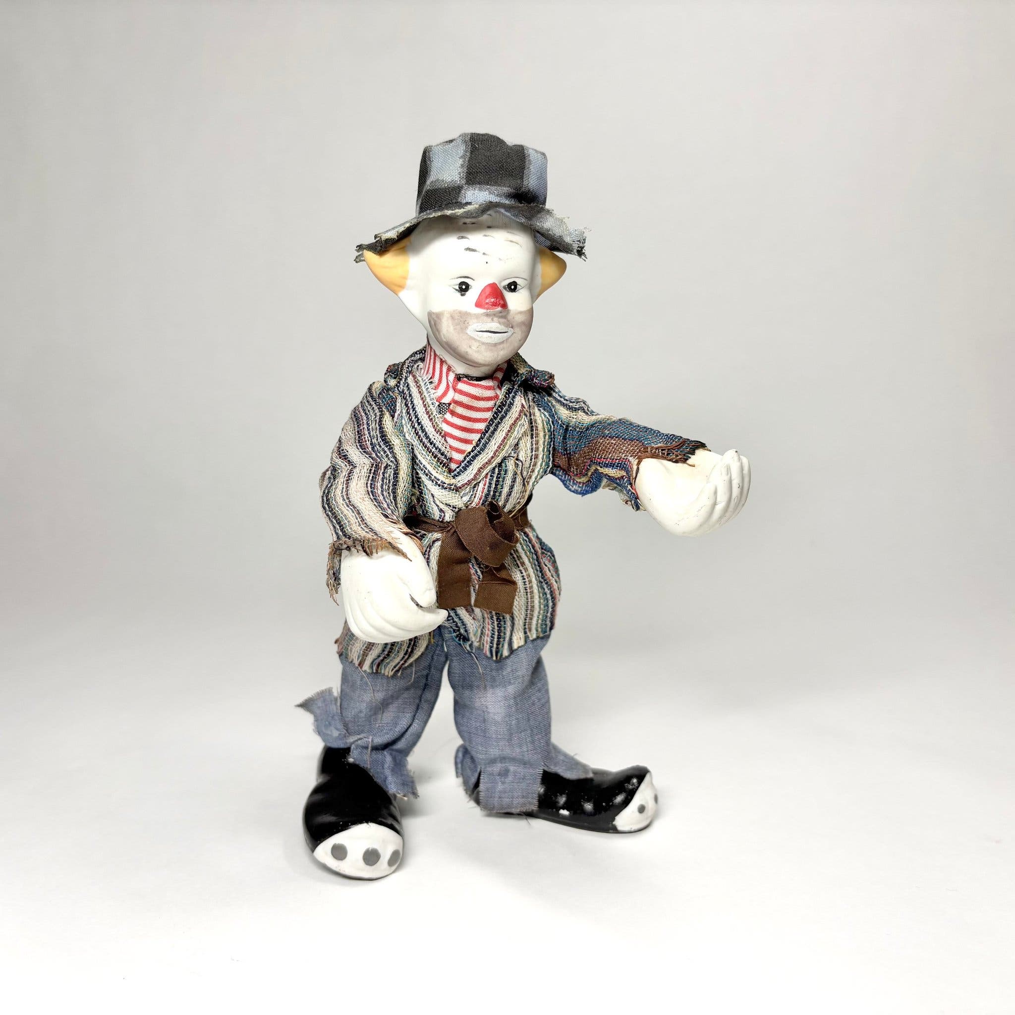 Se produkter som liknar CHARMIG CLOWN med välsydda kl.. på Tradera ...