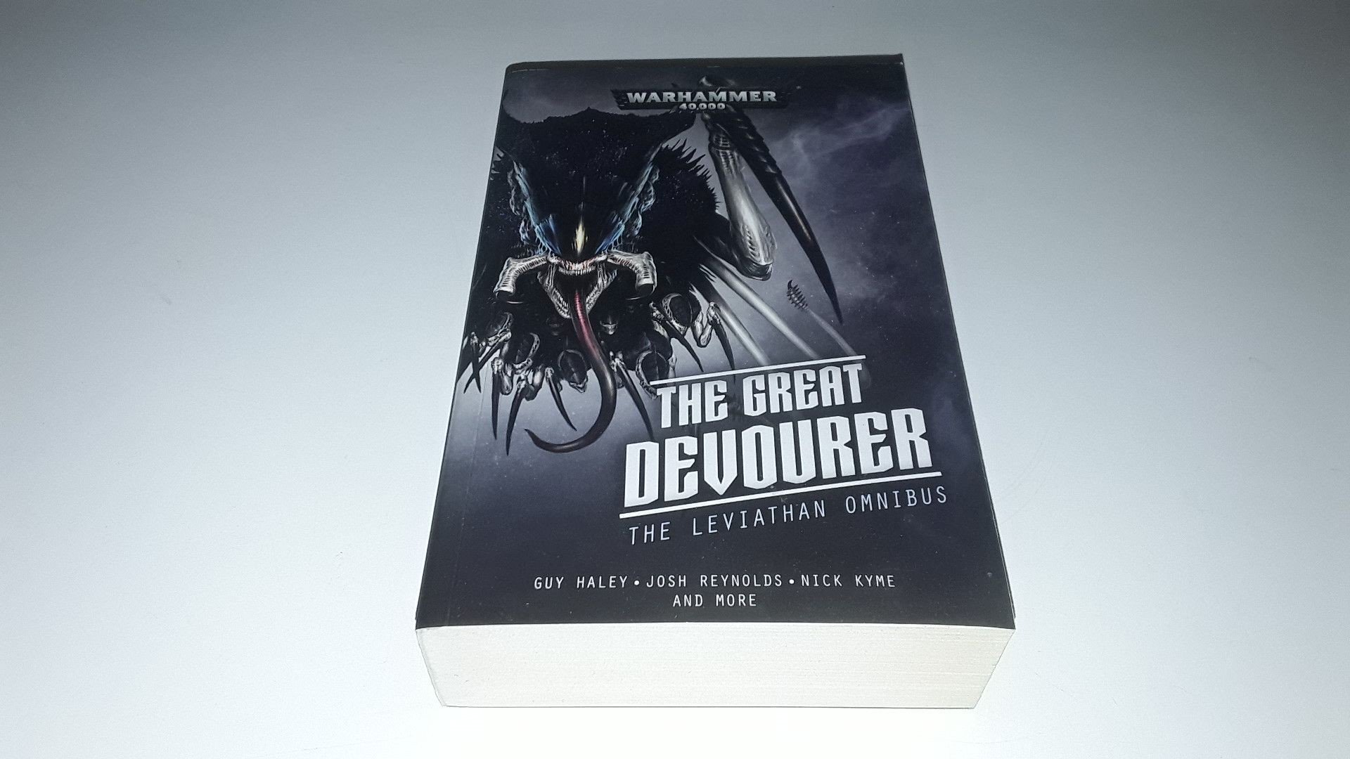 Se produkter som liknar The Great Devourer: The Levia.. på Tradera ...