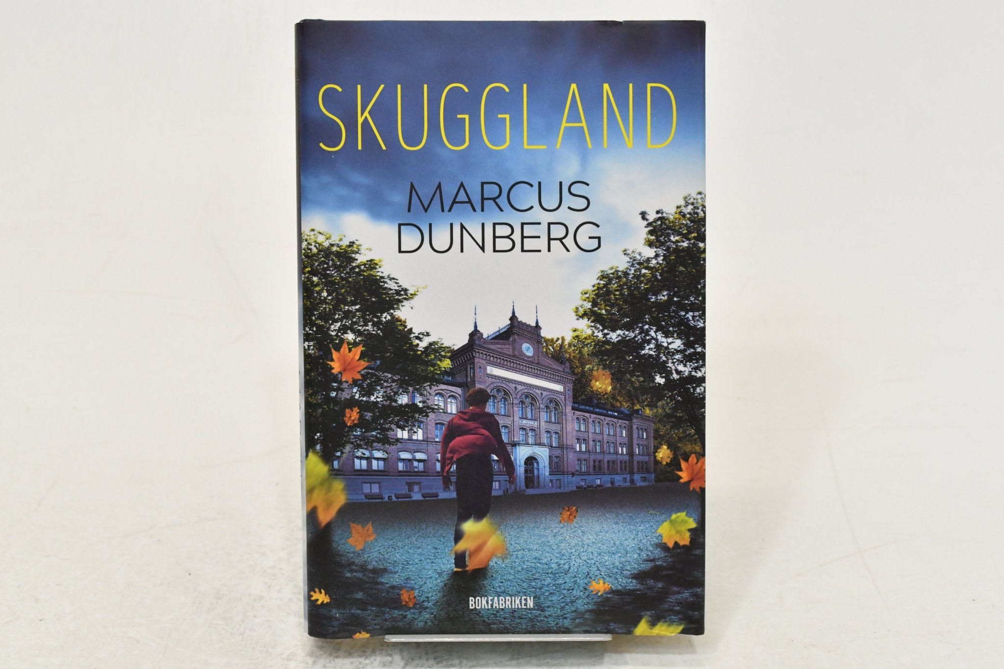 Se produkter som liknar Skuggland - Marcus Dunberg på Tradera (693700286)