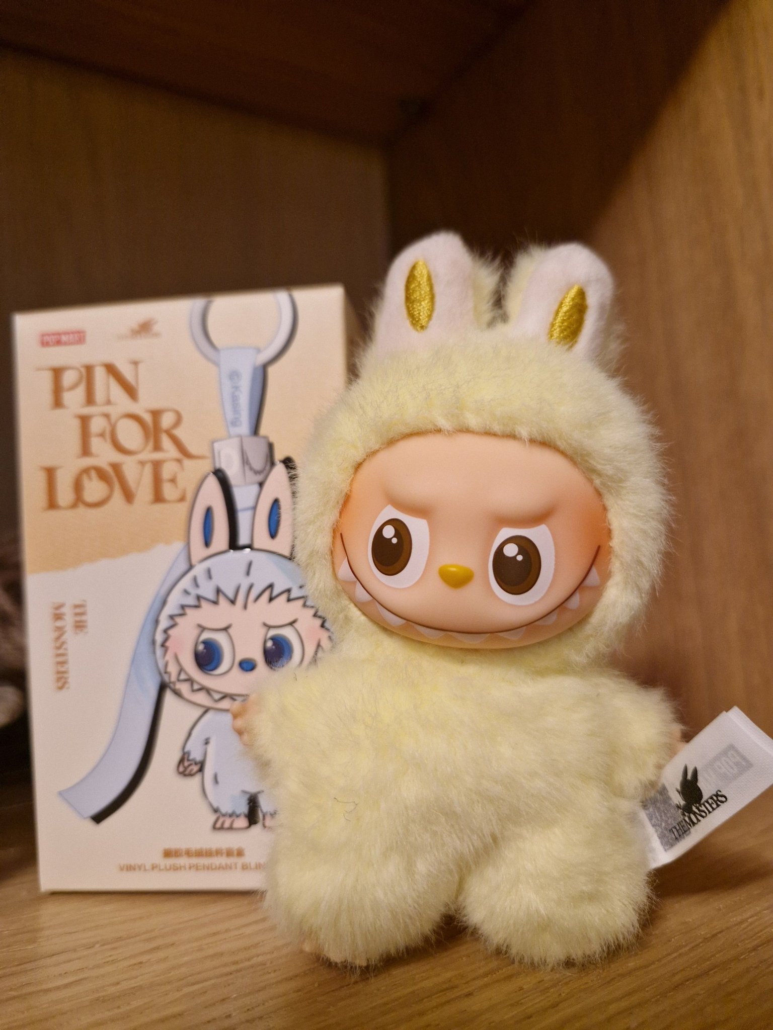 Labubu - Pin for Love - Blind Box - PopMart | Köp på Tradera (692859904)