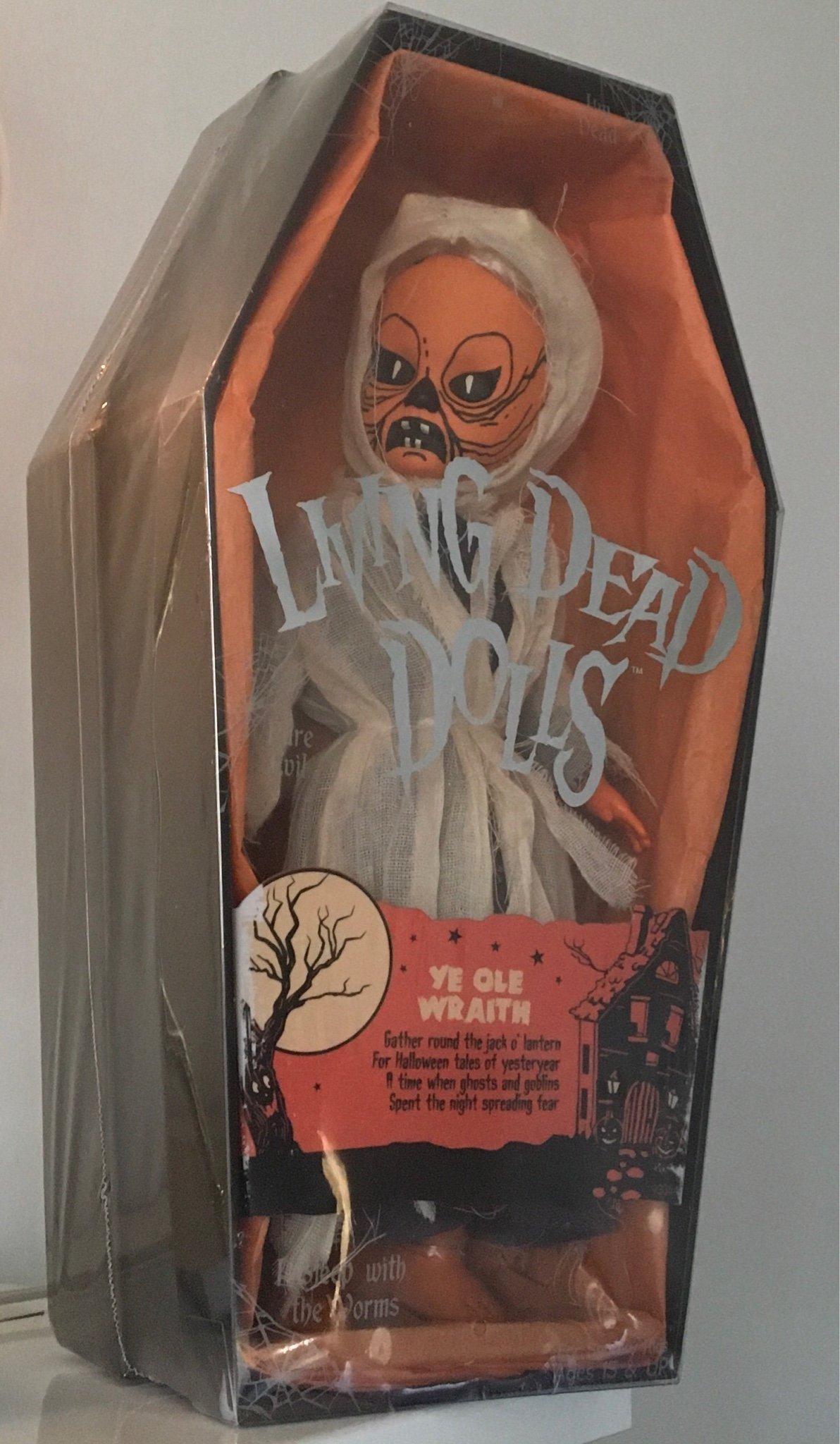Living Dead Dolls - Ye Ole Wraith | Köp på Tradera (713048874)