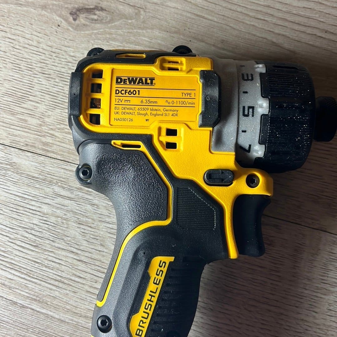 DeWalt DCF601 12V XR Borstlös Skruvdragare | Köp på Tradera (680744385)