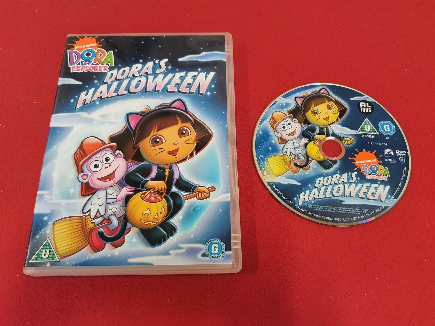 DORA THE EXPLORER DORA'S HALLOW.. | Köp från game-world på Tradera ...